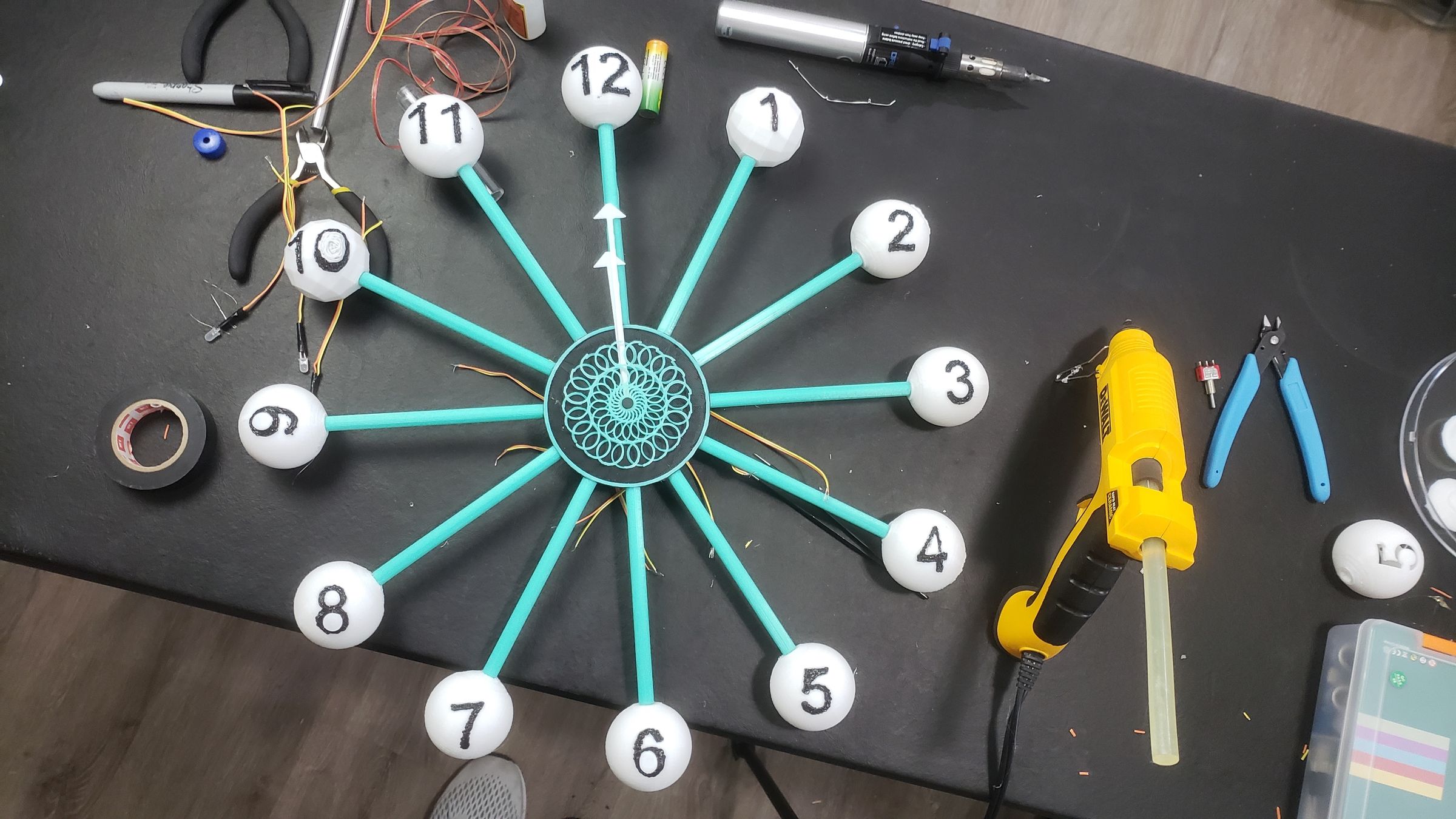 3D Printed Wall Clock With Kinetic Art and LEDs : 10 Steps (with ...