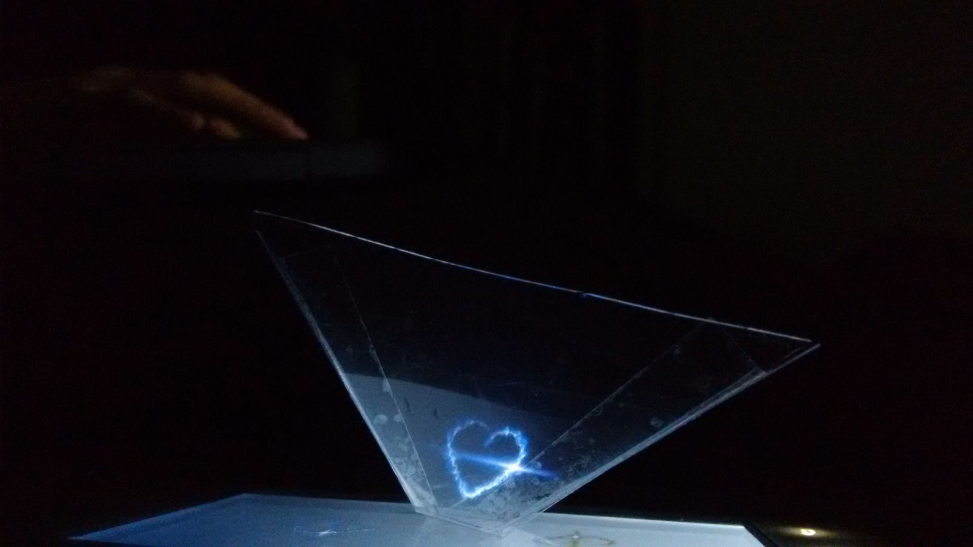 3d Hologram : 8 Steps - Instructables
