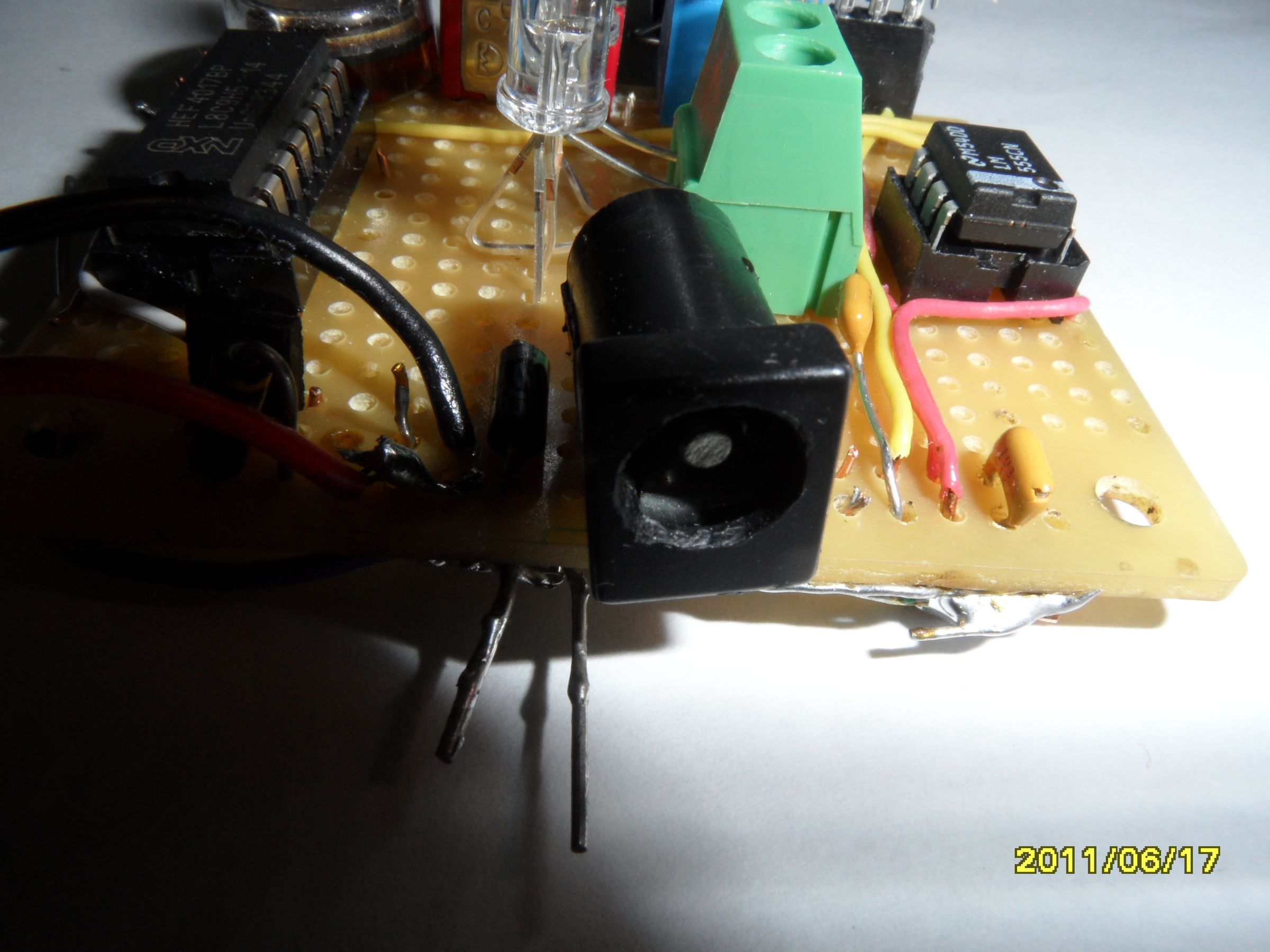 LED Nightlight and Laser Light Show Using 4017 and 555. : 5 Steps ...