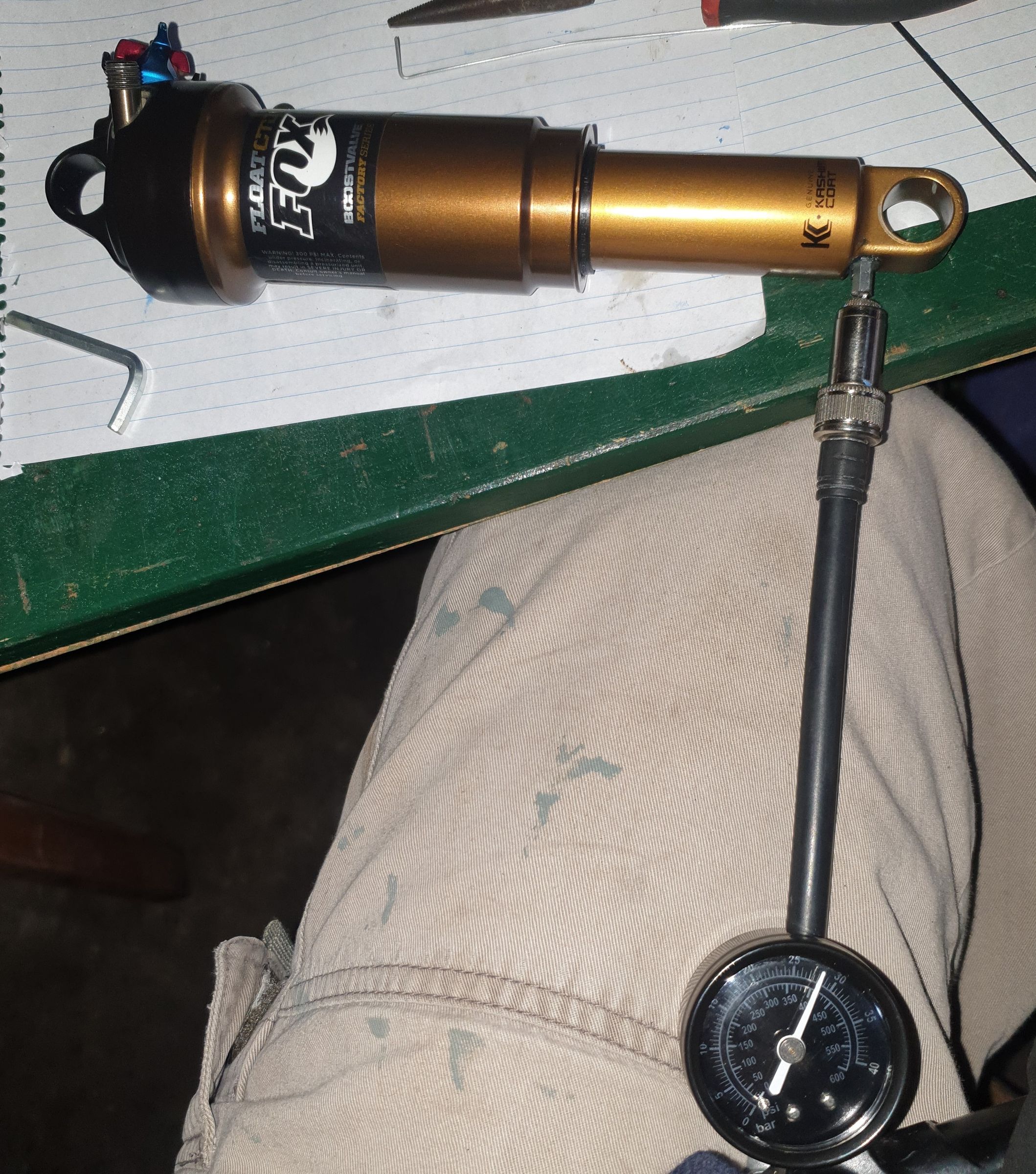 Pumping Up a 2013-2015 FOX FLOAT CTD Boost Valve Shock Damper After a ...