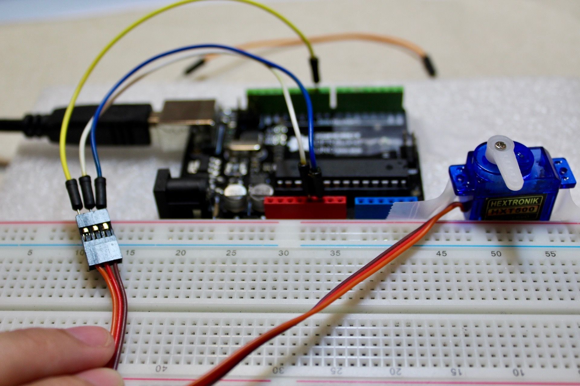 Sweeping Servo : 5 Steps - Instructables