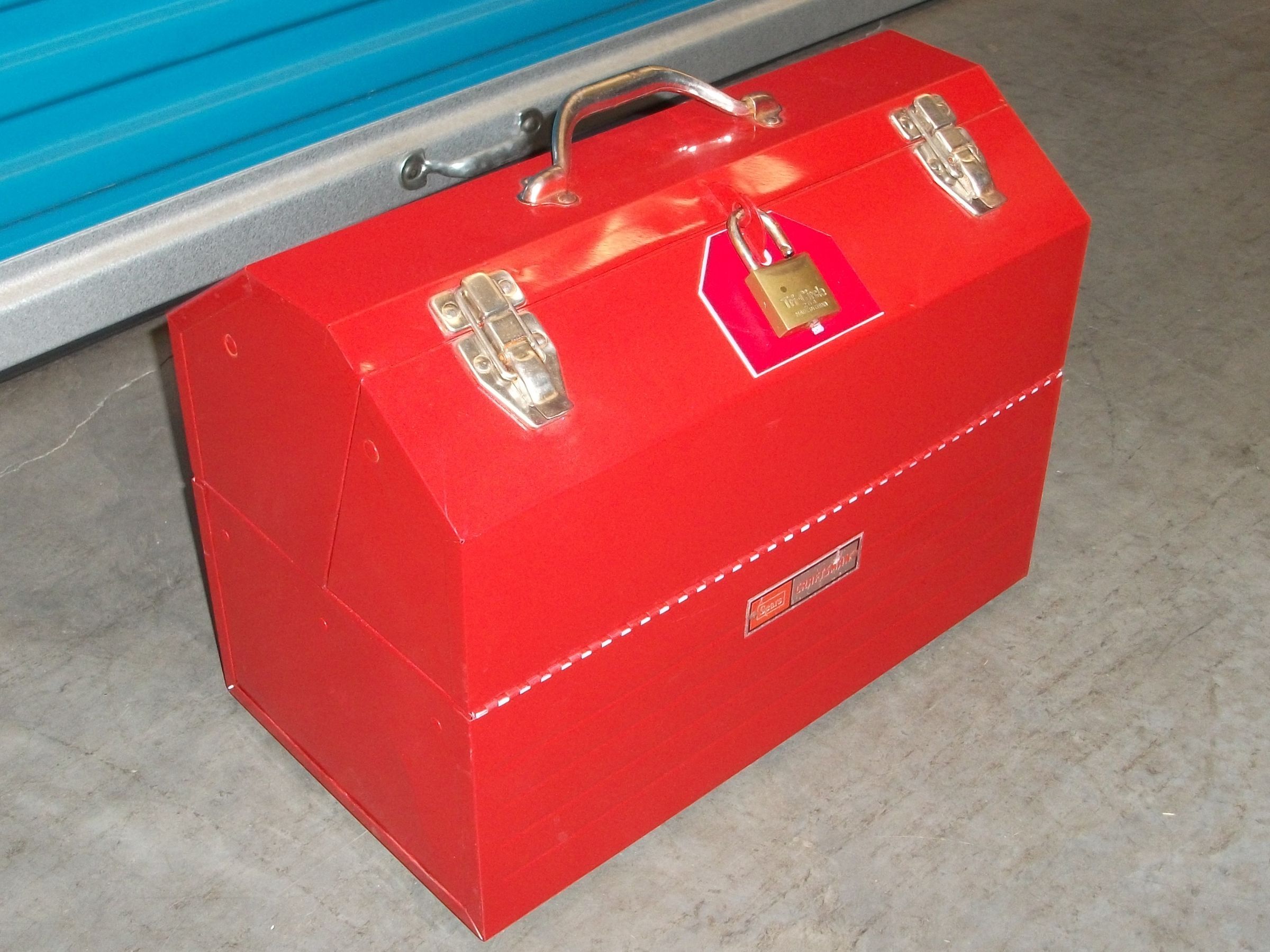 Restore a Rusty Toolbox : 14 Steps (with Pictures) - Instructables