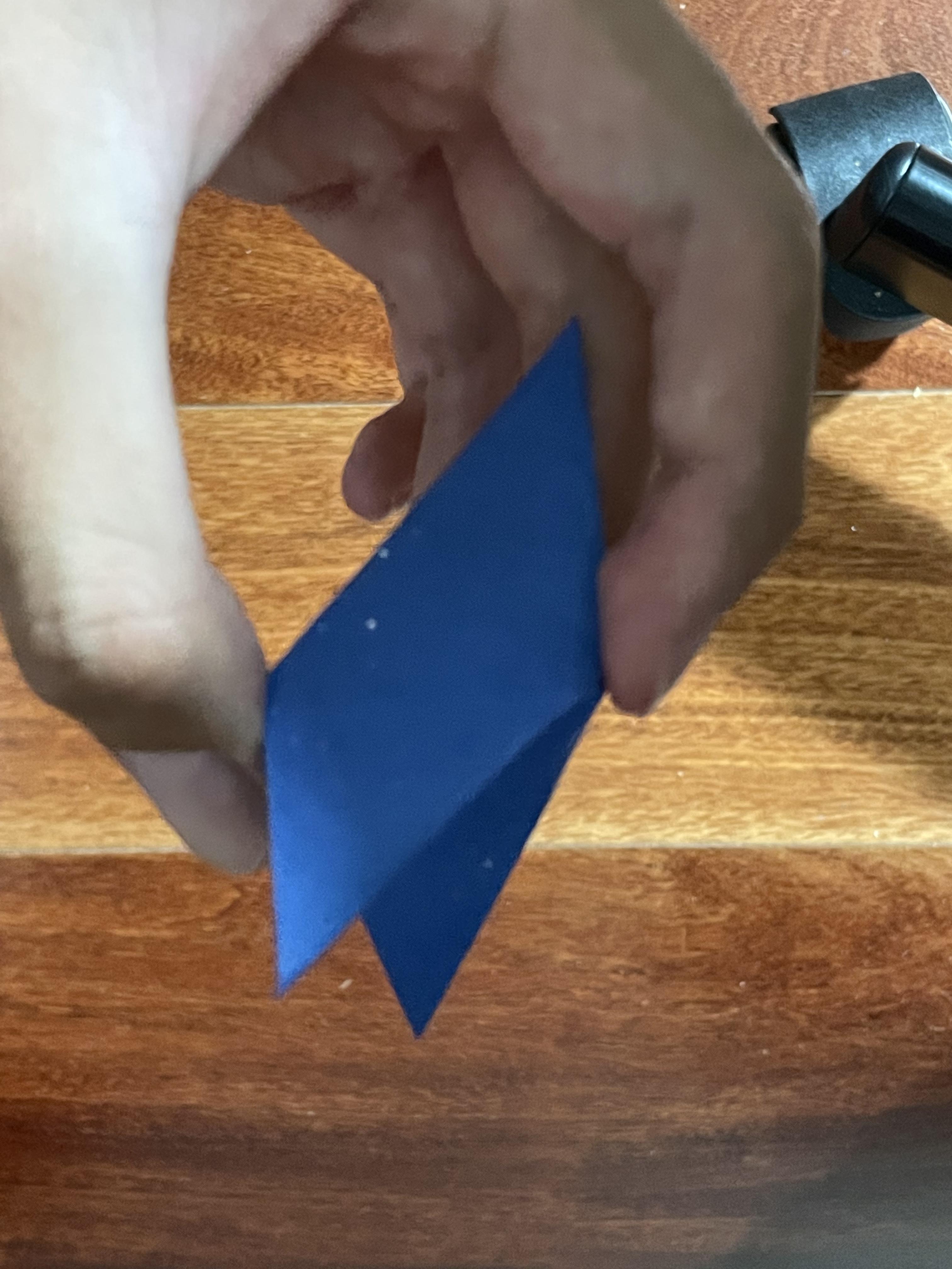 How to Make a Paper Frisbee That Turns Into a Star : 10 Steps ...