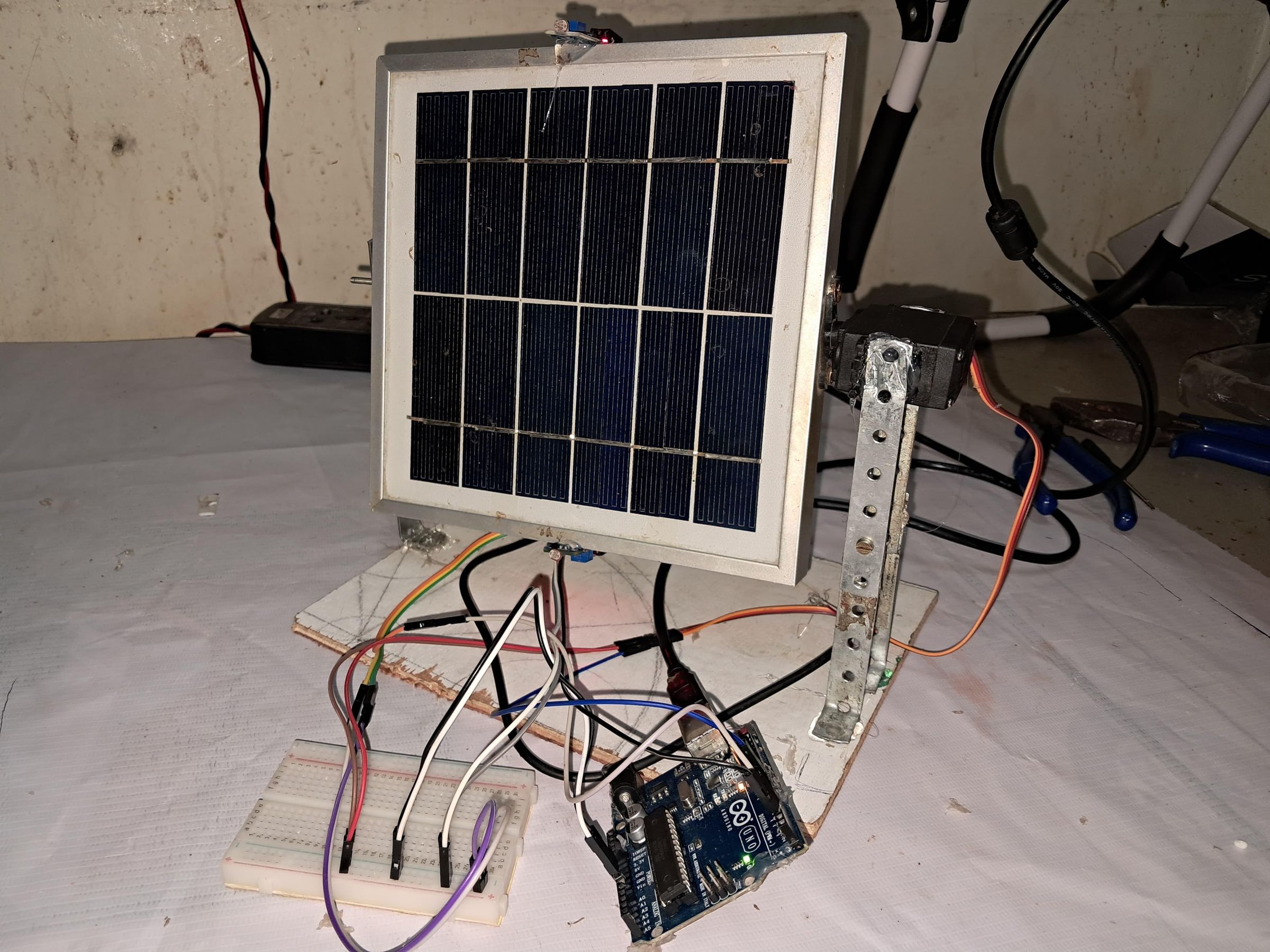 Solar Tracker Using Arduino : 3 Steps - Instructables