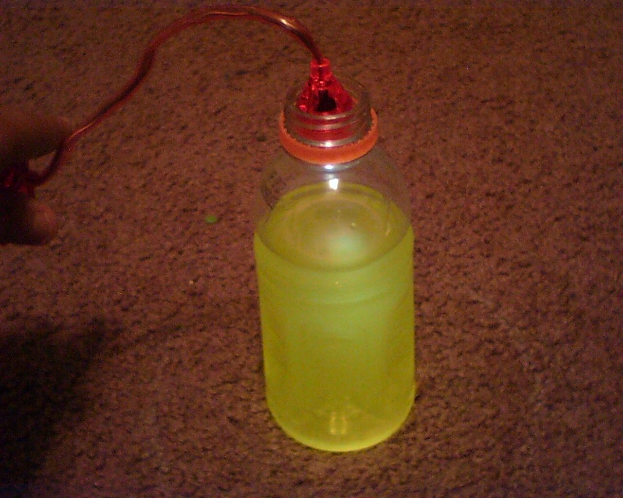 Glowing Gatorade Trick : 5 Steps - Instructables