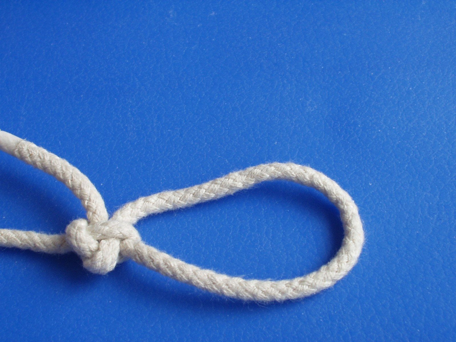 Slide and Lock Loop : 6 Steps - Instructables