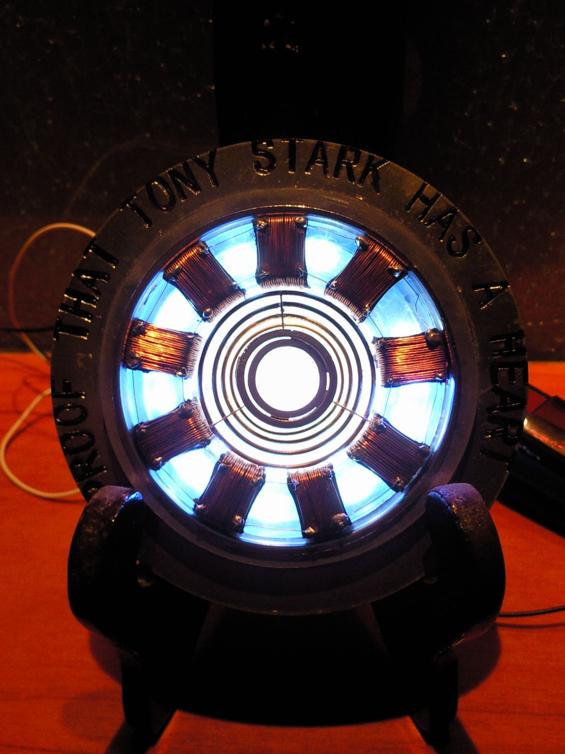 IRON MAN 's ARC REACTOR (MADE IN CHINA) : 5 Steps - Instructables
