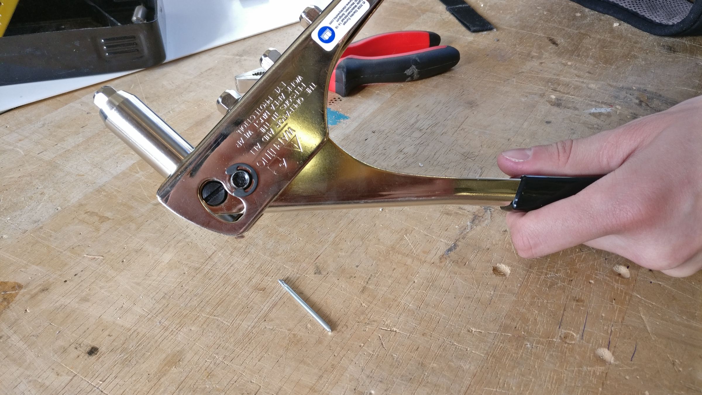 Mechanical Connection: Pop Rivets Werkplaatsidc : 15 Steps (with ...