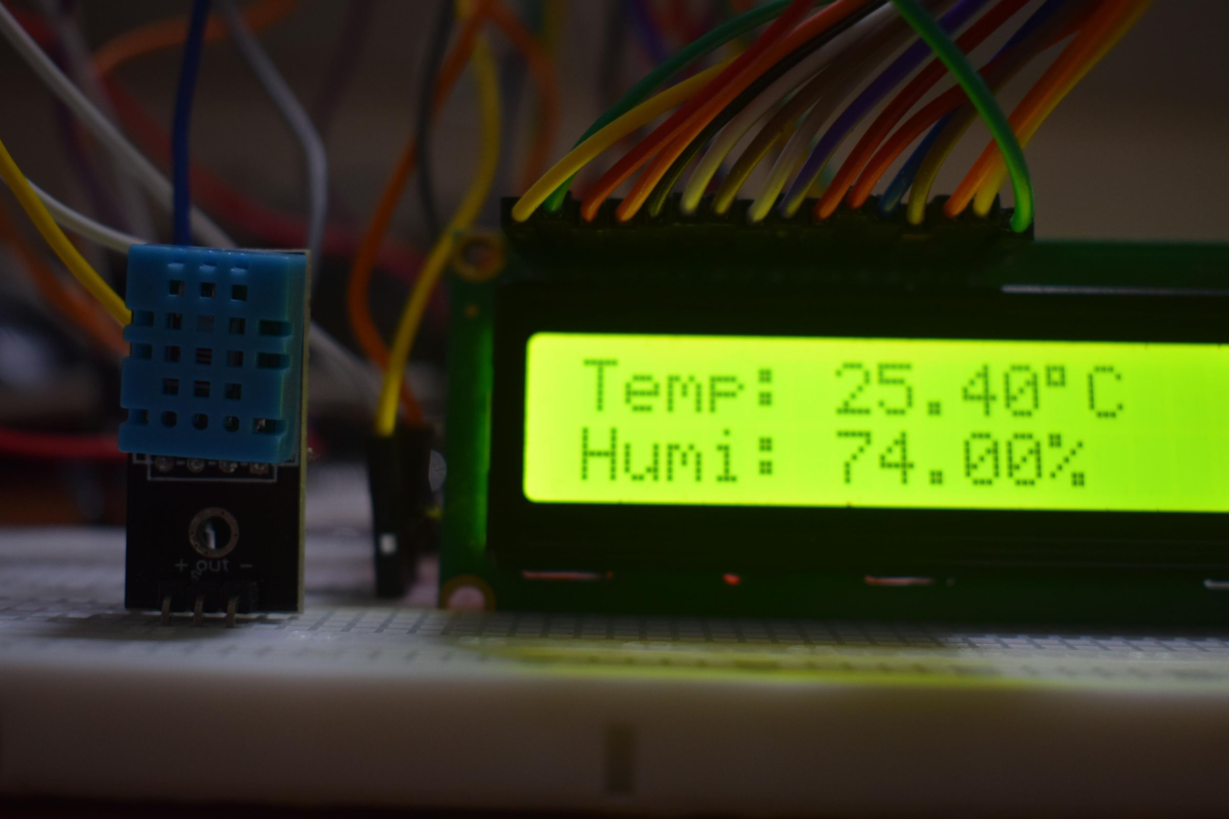 Temperature and Humidity Monitoring Using Bharath Pi : 5 Steps - Instructables