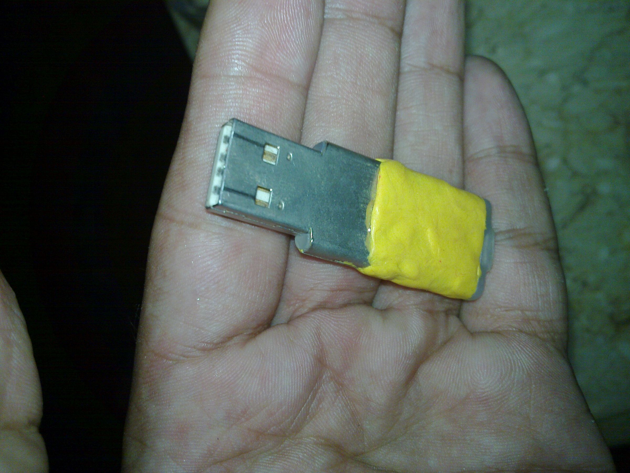 Safe Handle for a Broken Flash Memory Stick. - Instructables
