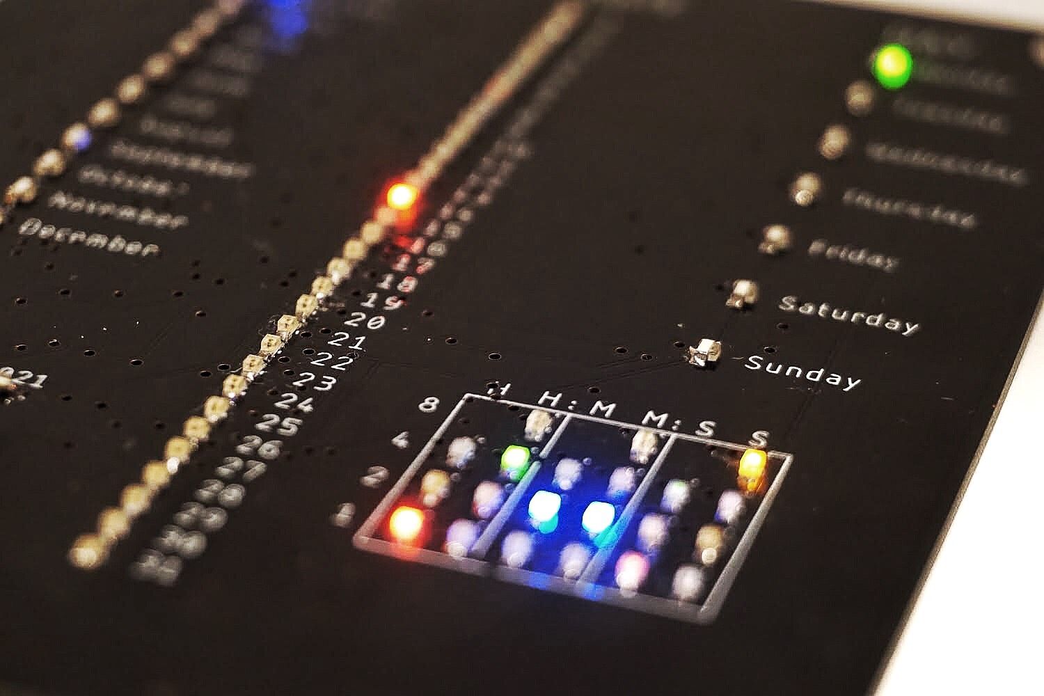 5$ PCB CALENDAR WITH BINARY CLOCK : 7 Steps (with Pictures) - Instructables