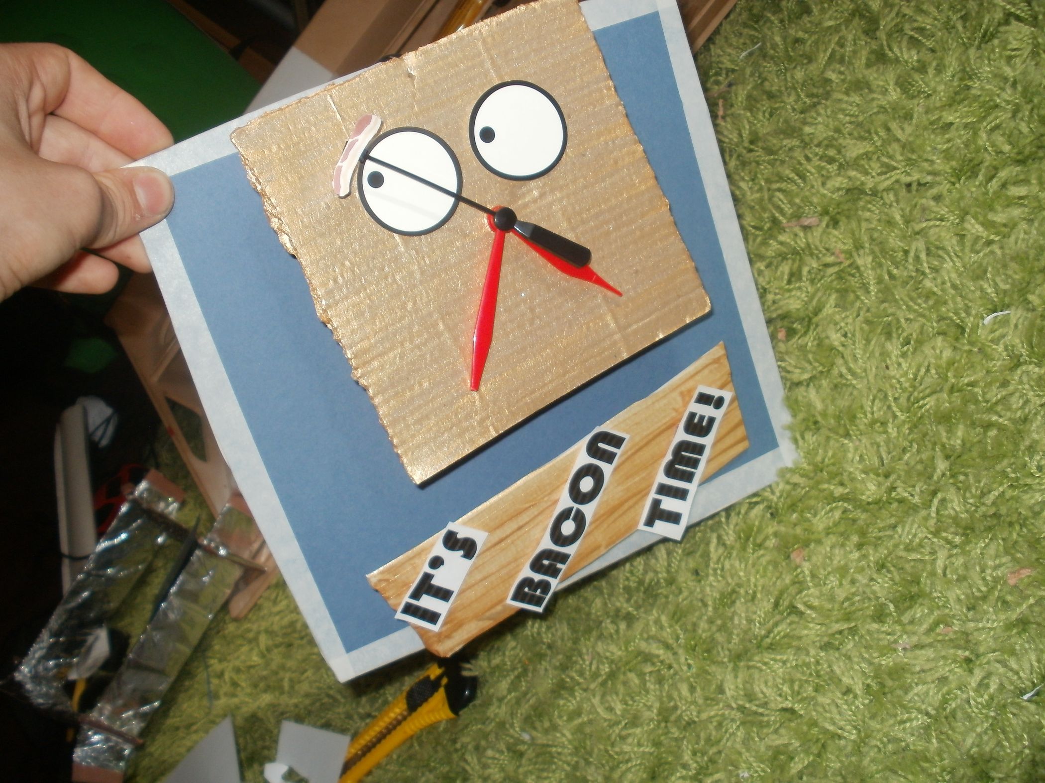 Oogling Bacon Clock! : 4 Steps - Instructables