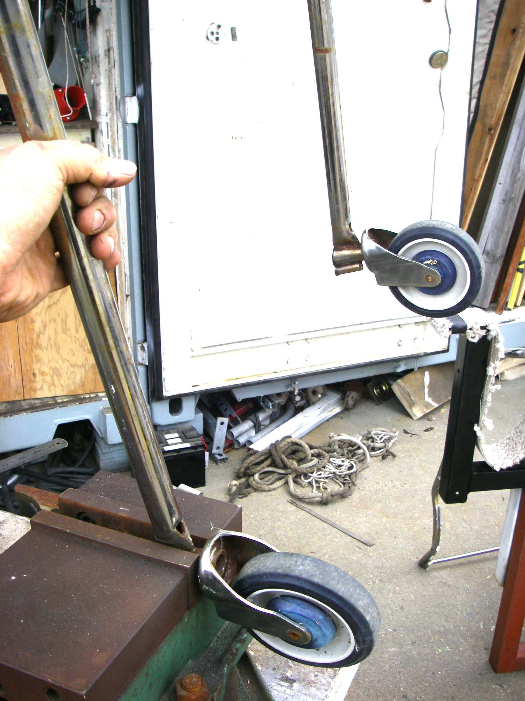 Make a Hand Truck From a Shopping Cart in Minutes : 9 Steps (with ...