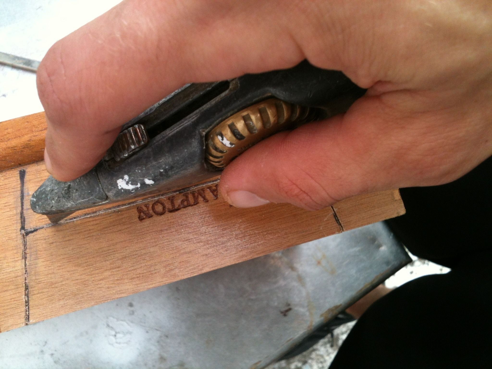 Cigar Box Mandolin Stand : 13 Steps - Instructables
