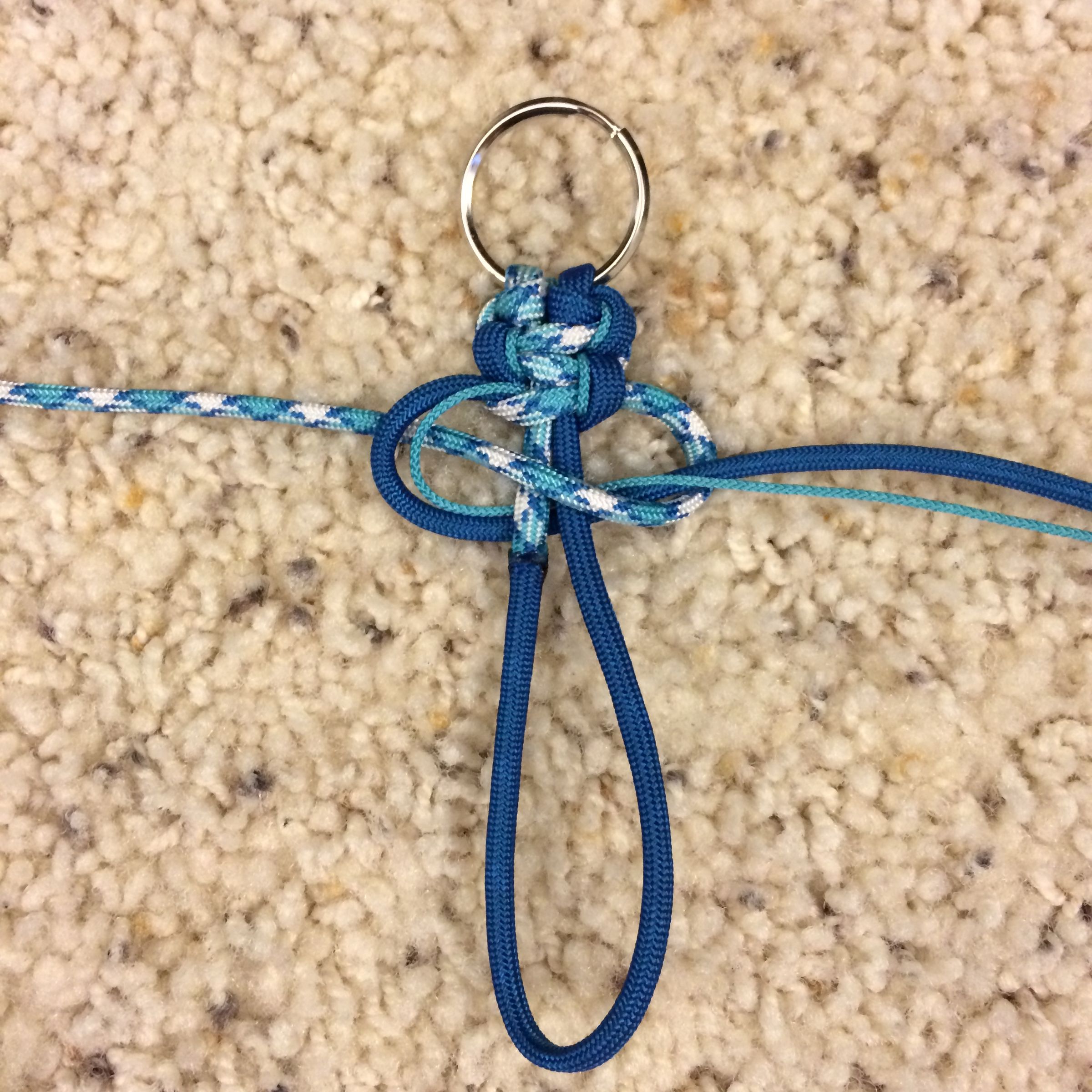 Paracord Keychain Instructions : 6 Steps - Instructables