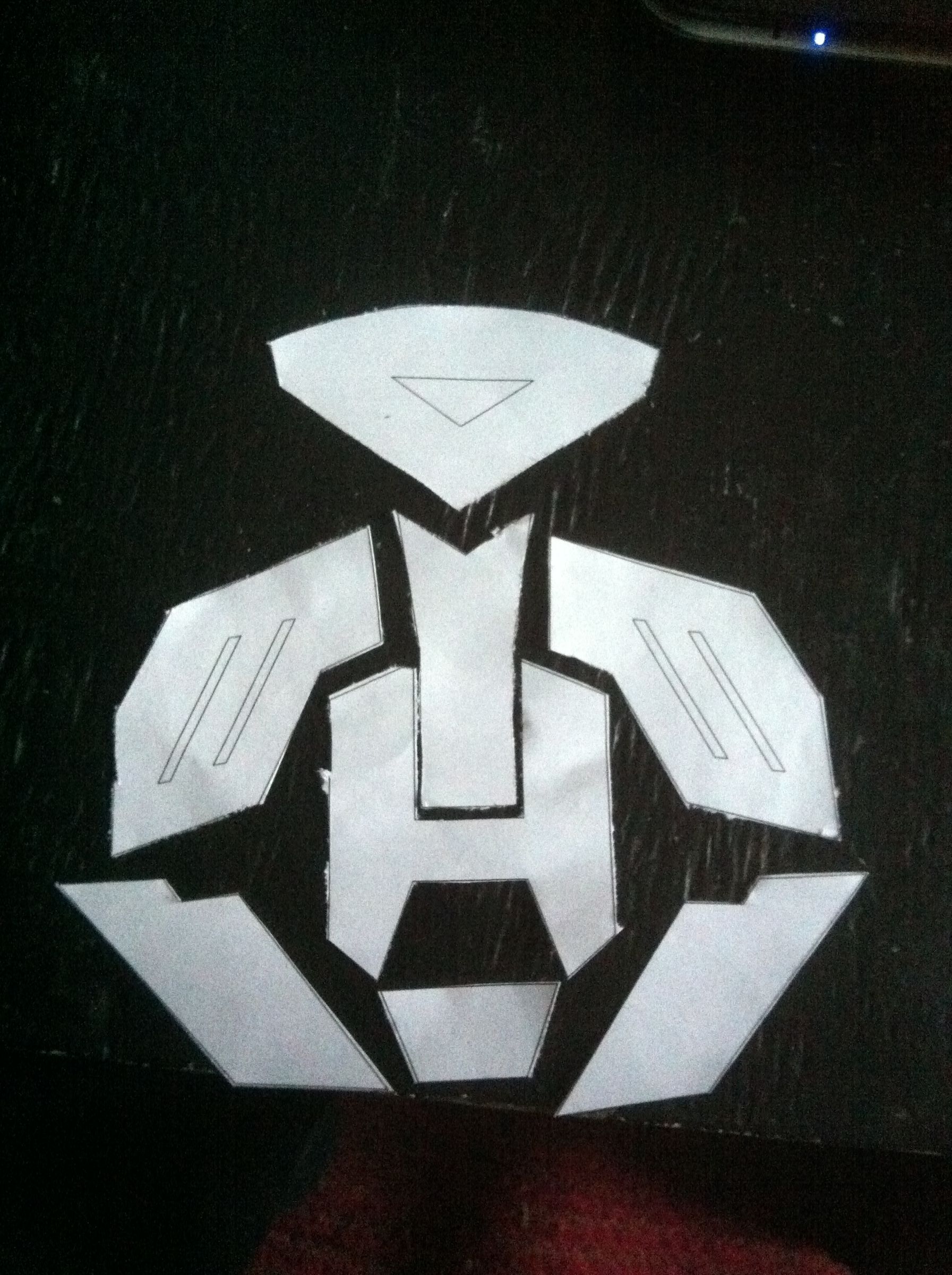 Heavy Duty Autobot Logo : 9 Steps - Instructables
