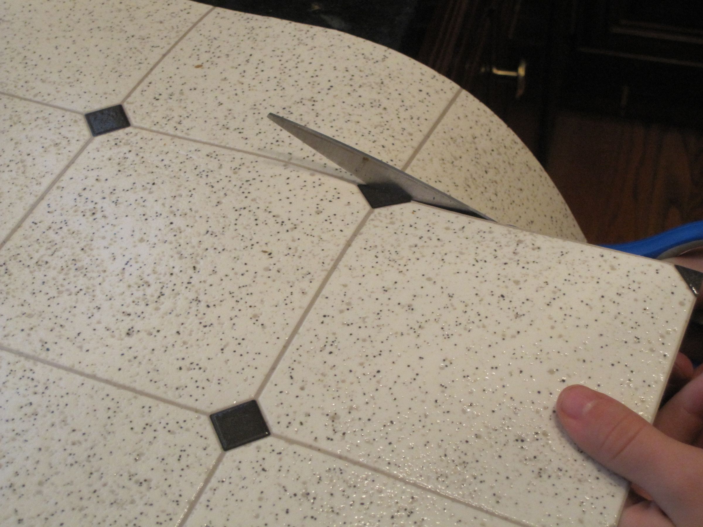 PLACEMATS FEATURING YOUR ART From Scrap Linoleum: : 5 Steps - Instructables