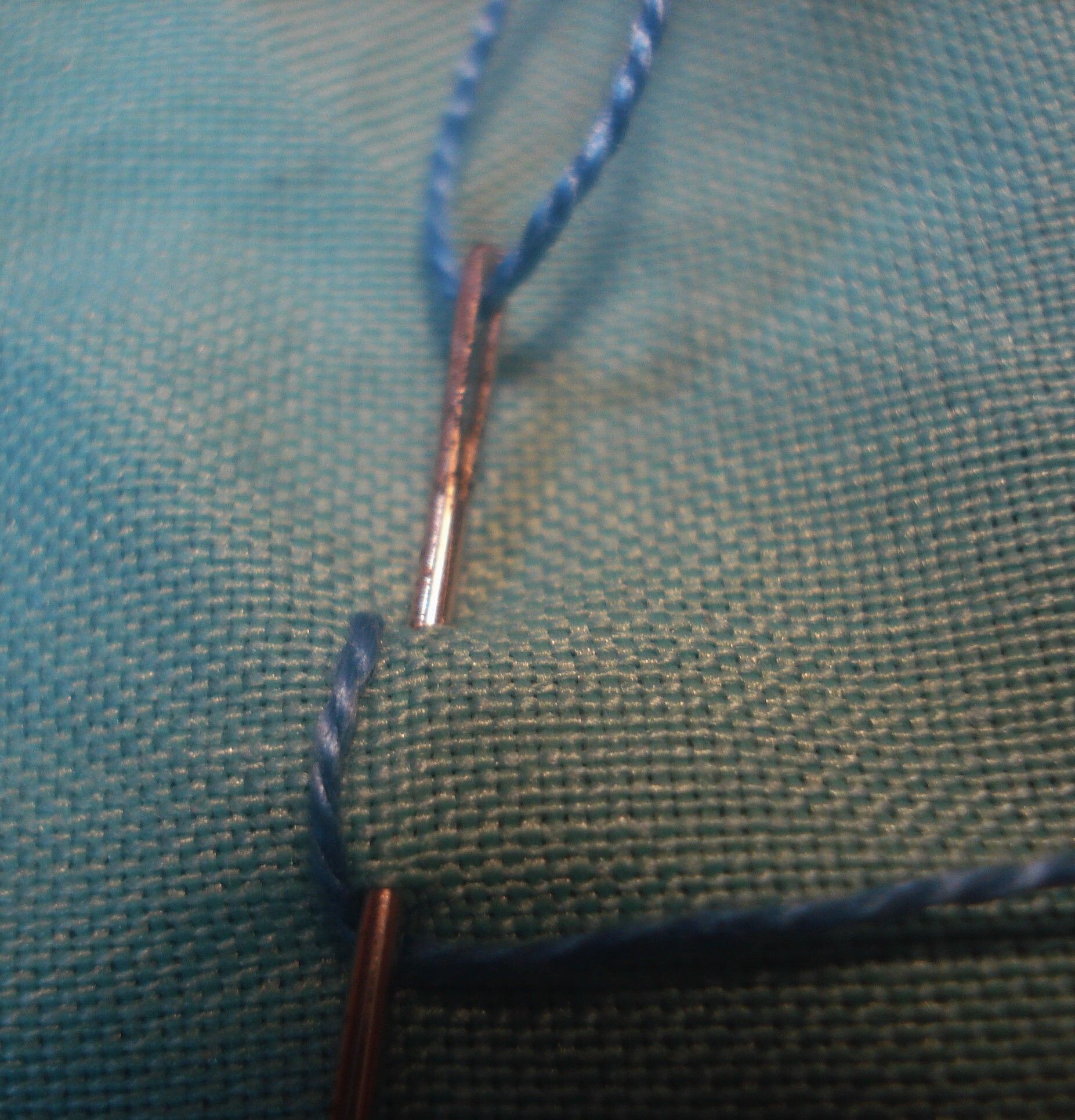 How to Make the Basic Chain Stitch : 4 Steps - Instructables