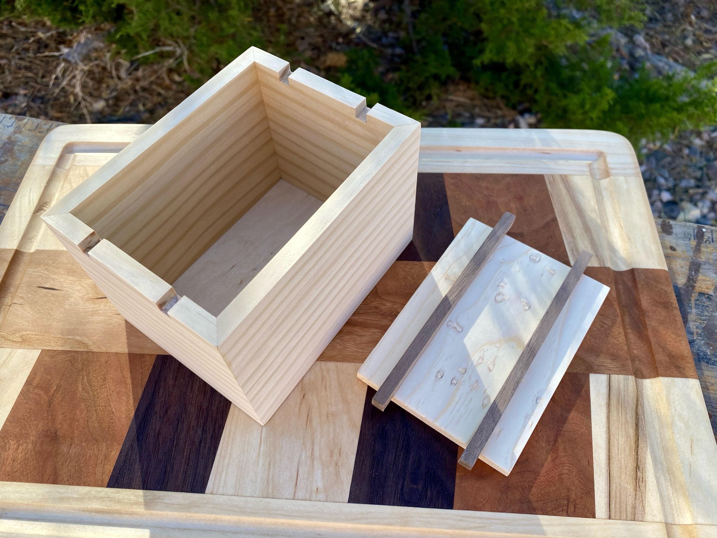 Suspended Box Lid : 7 Steps (with Pictures) - Instructables