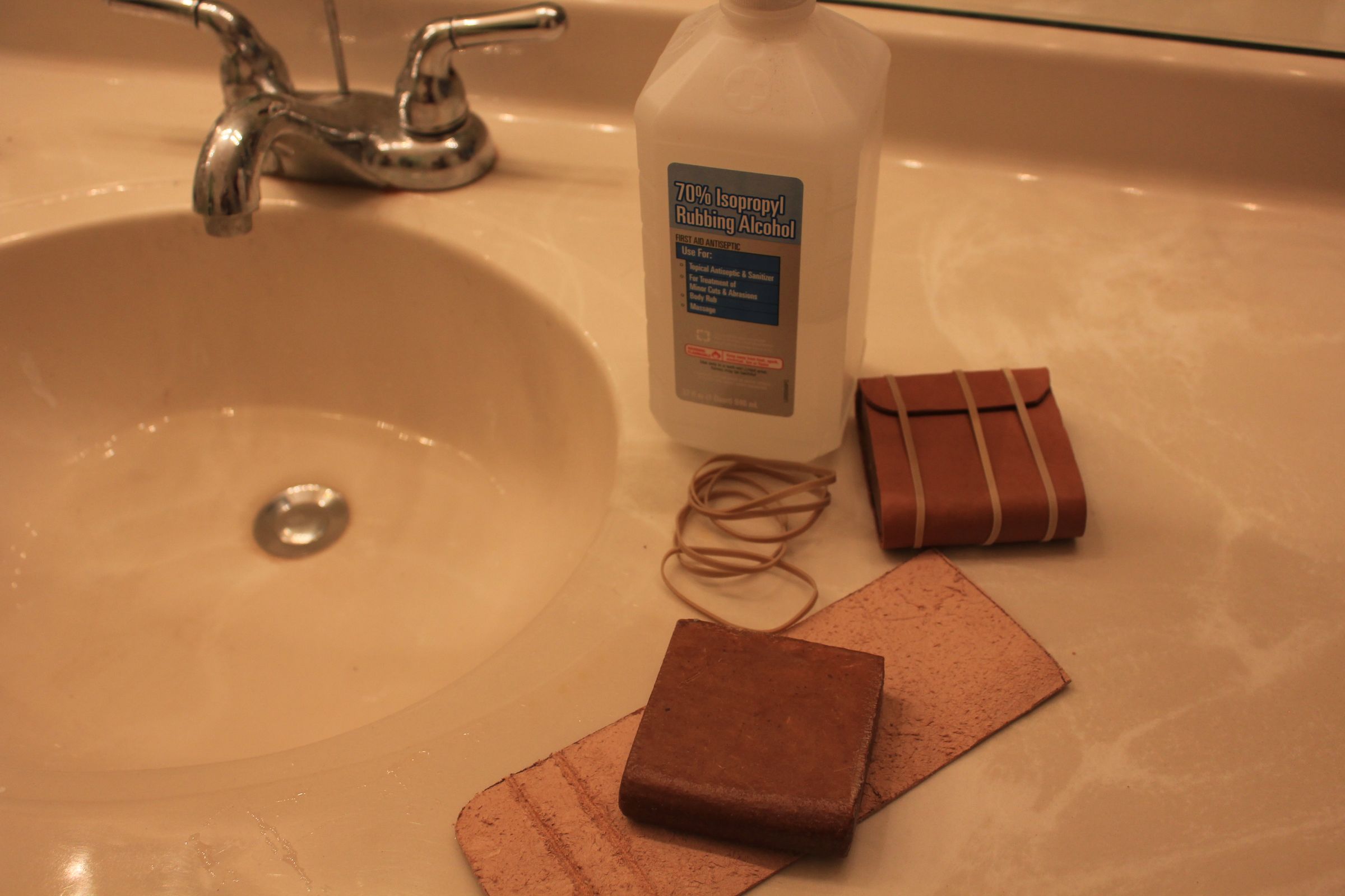 Leather Pouch Tutorial & Intro to Basic Leather Working : 11 Steps ...