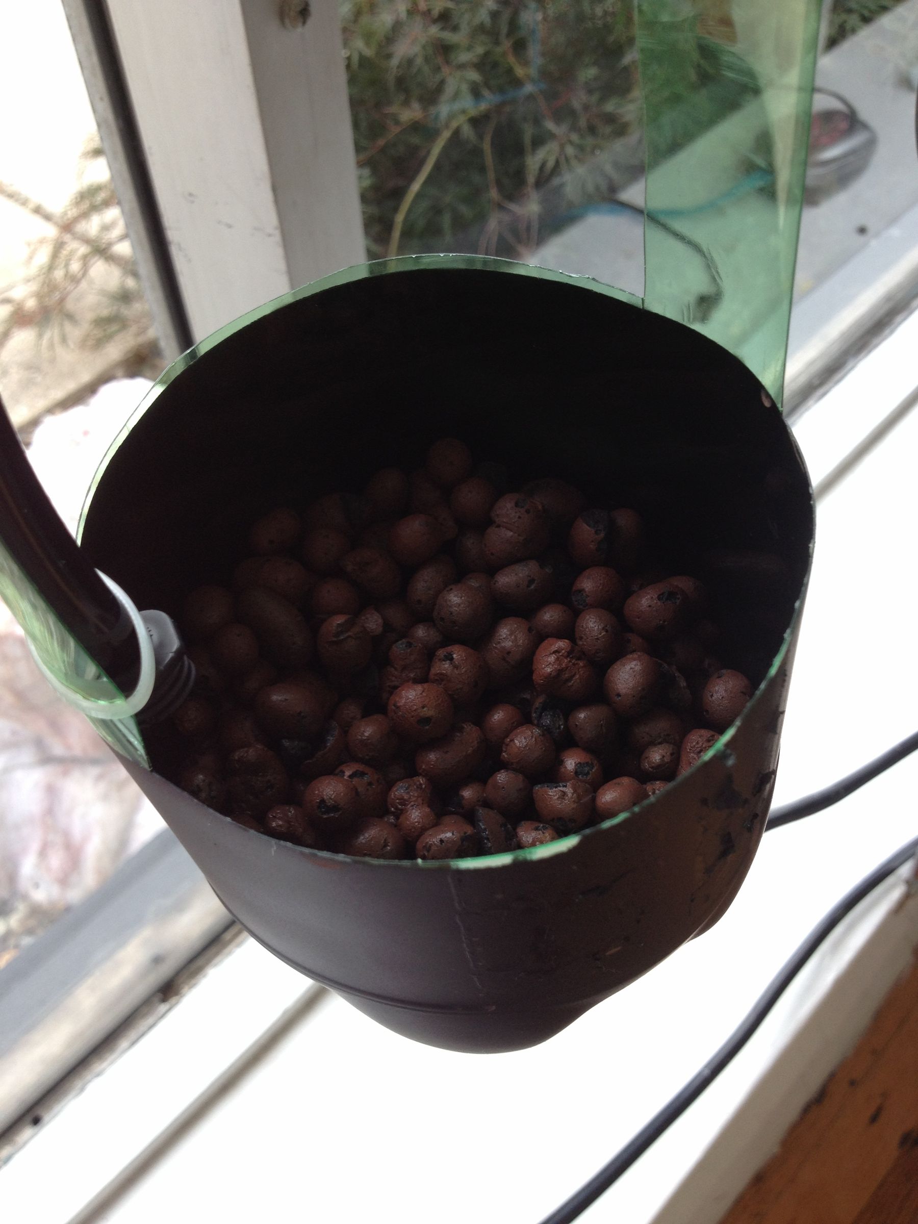 Large 24 Plant Hydroponic System From Recycled 2 Liter Soda Bottles ...