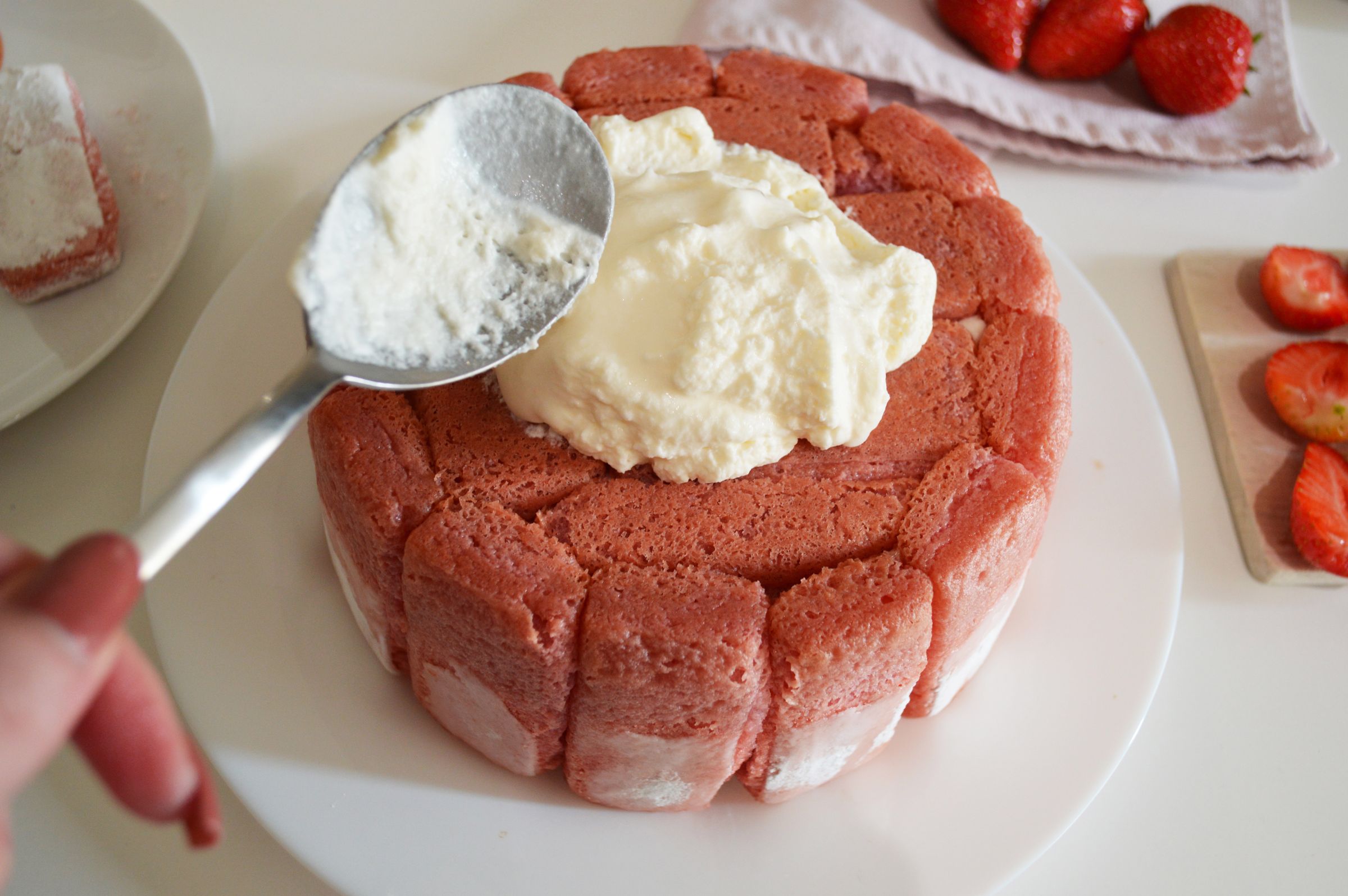 Strawberry Charlotte Cake : 6 Steps (with Pictures) - Instructables