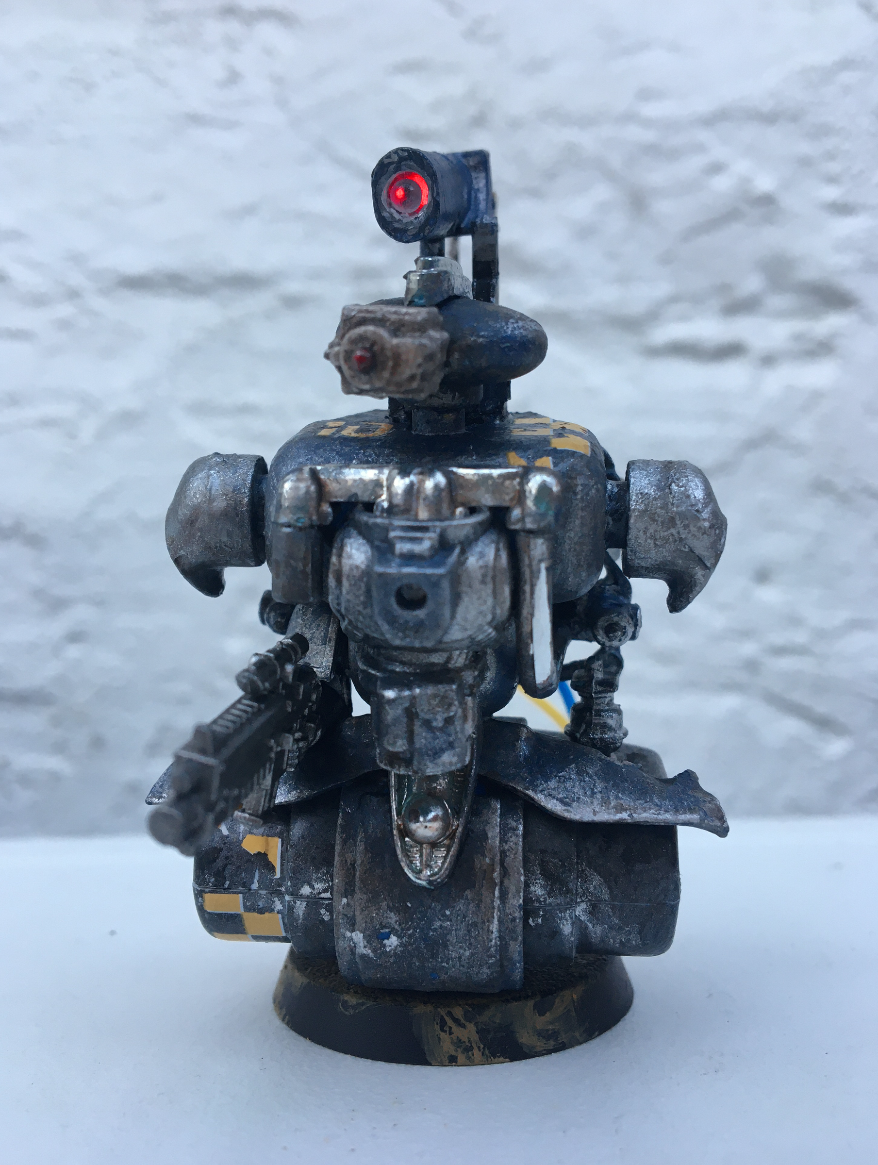 Kitbashing a Tabletop Model Robot : 5 Steps (with Pictures) - Instructables