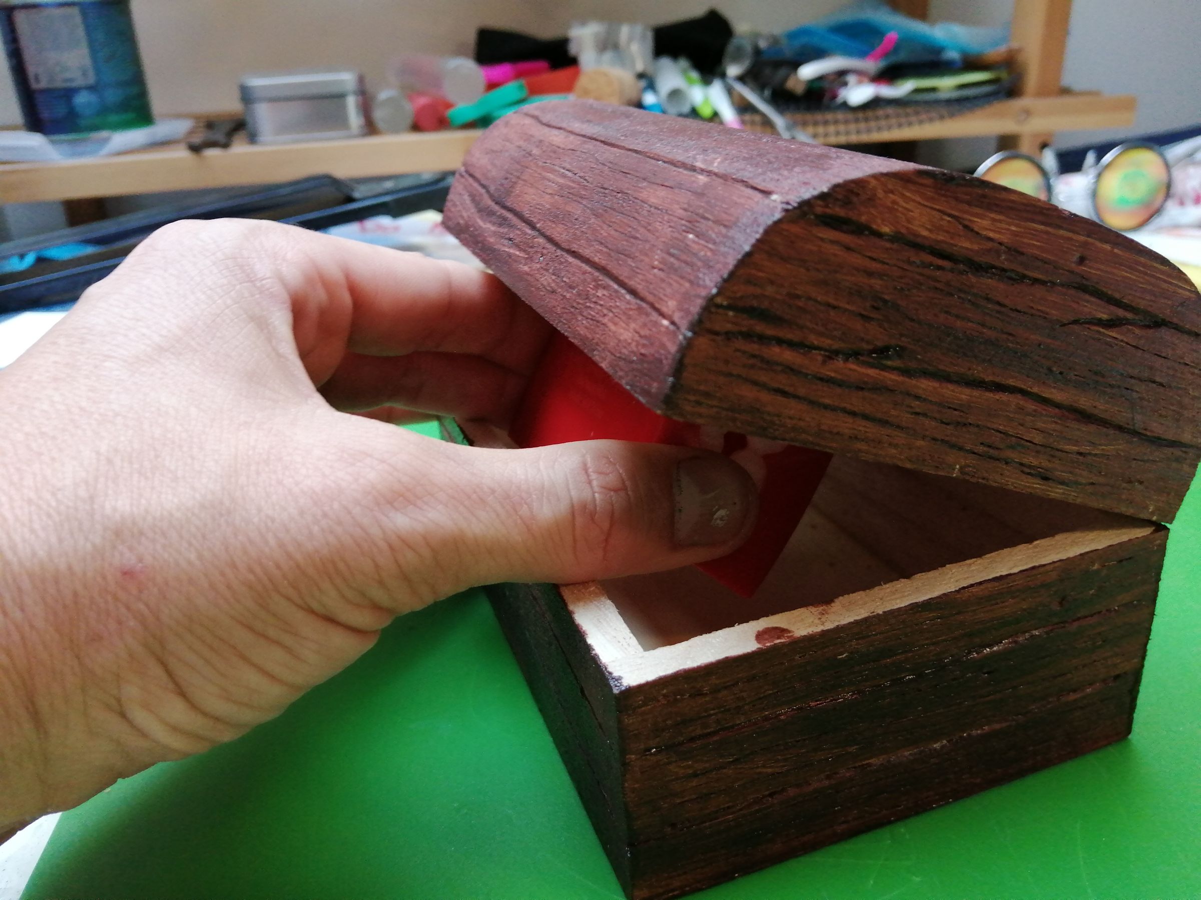 Jump Scare Box (cheap and Easy) (with Pictures) - Instructables