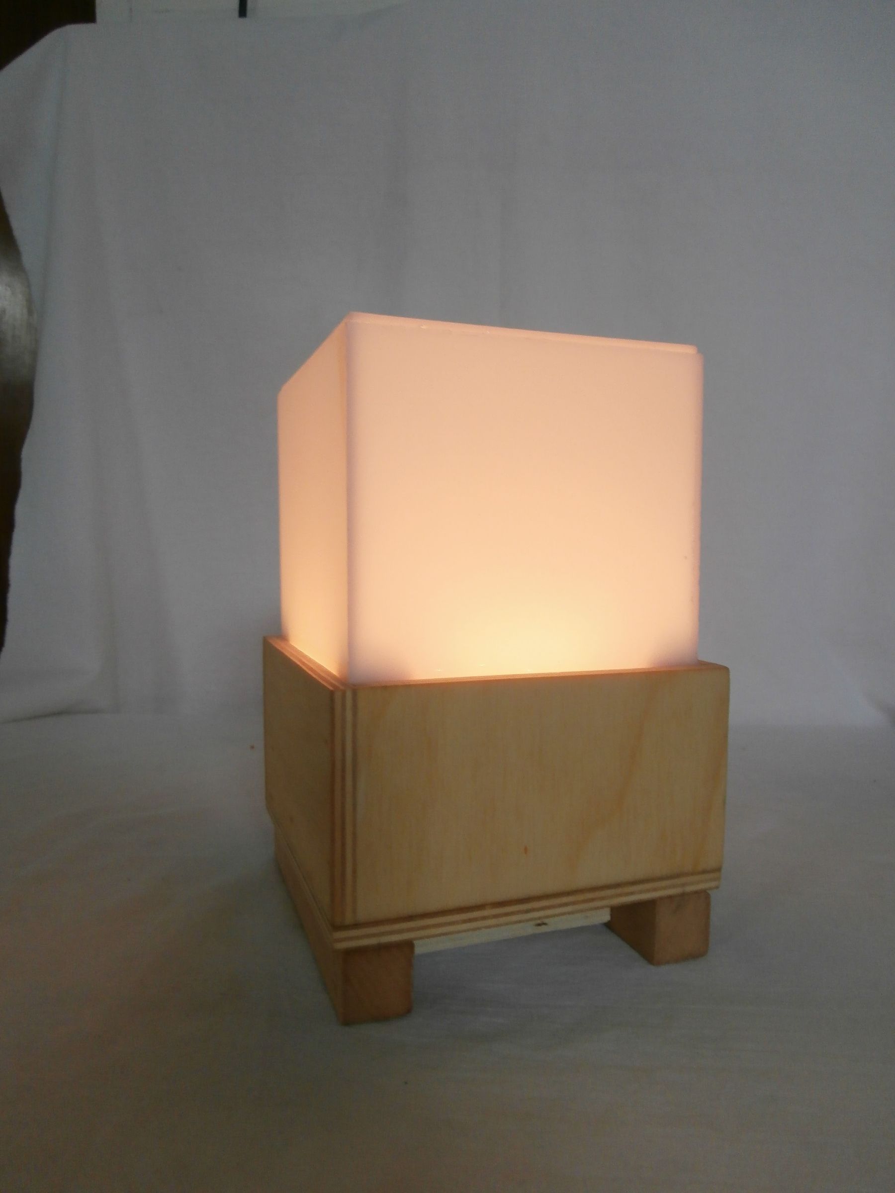 Laura: Emotional Compass Lamp : 5 Steps (with Pictures) - Instructables