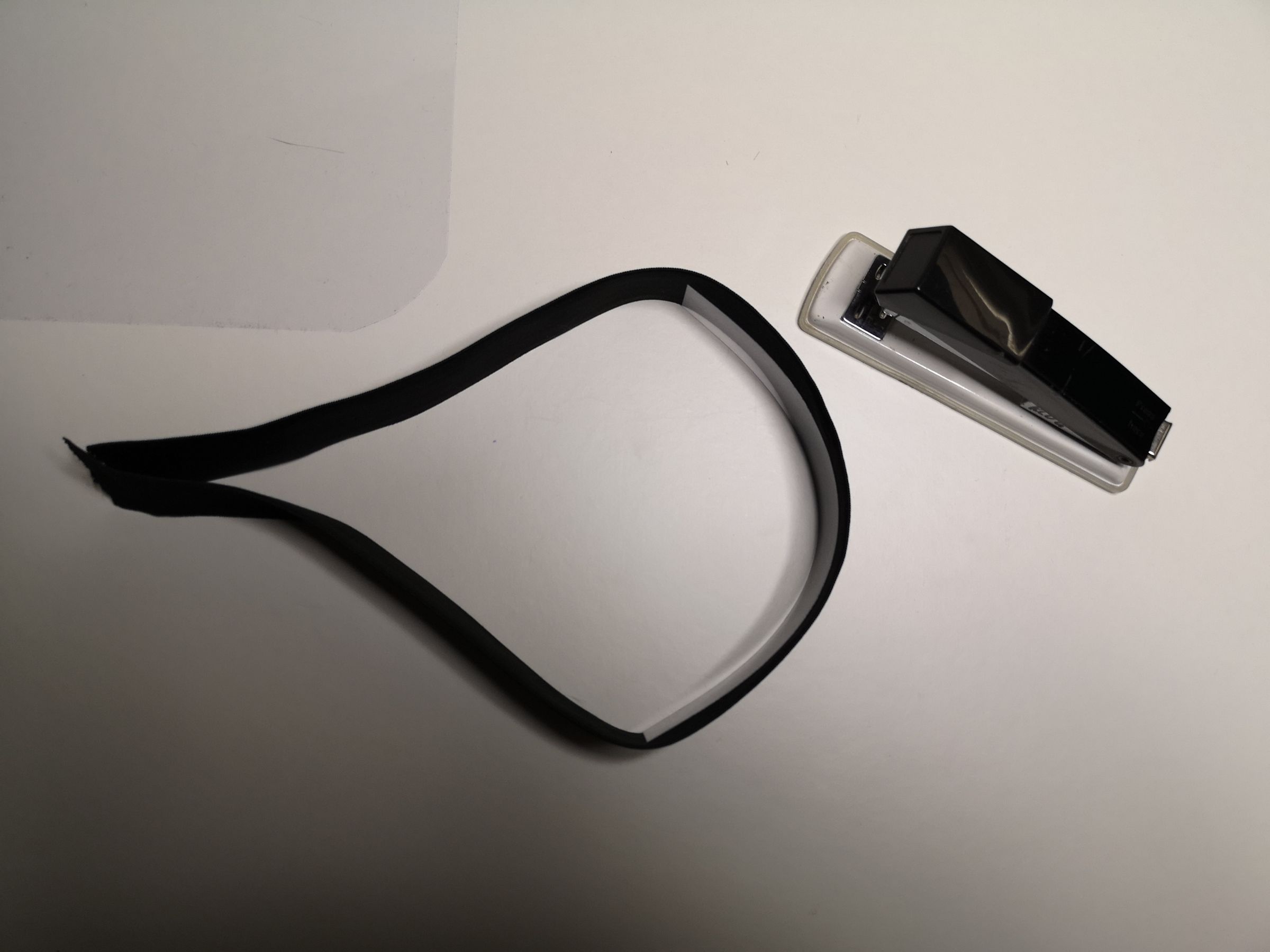 StaplerShield: Simple Face Shield Makeshift Made With Stapler ...