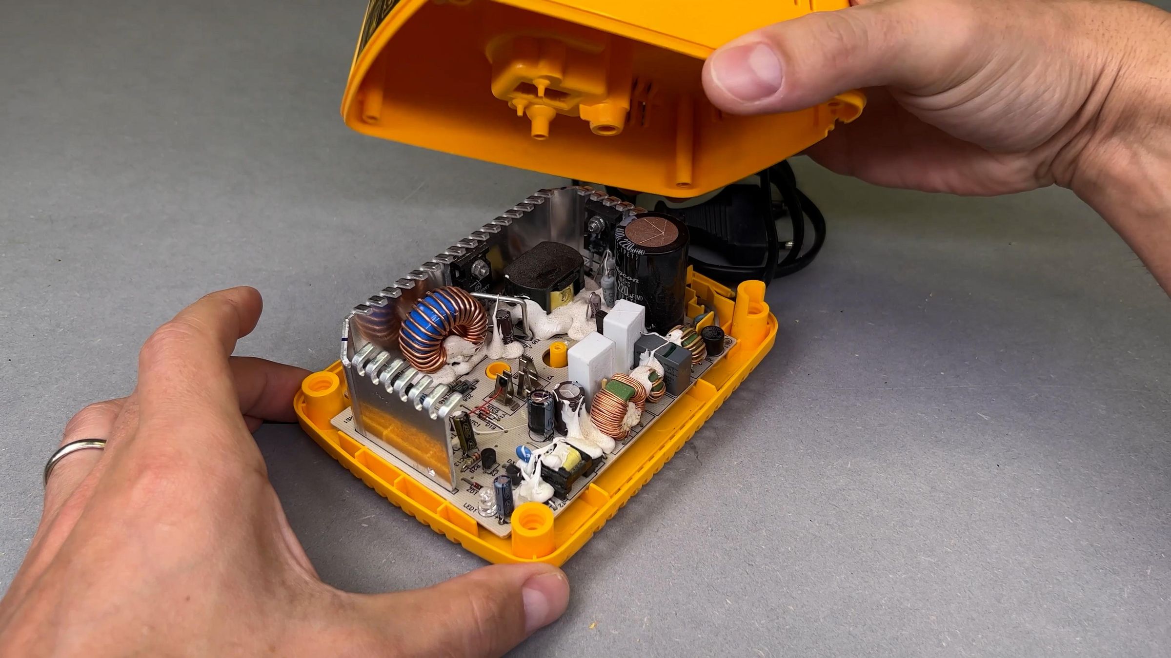 Battery Repair by Converting Ni-Cd to Lithium-Ion (Battery and Charger ...