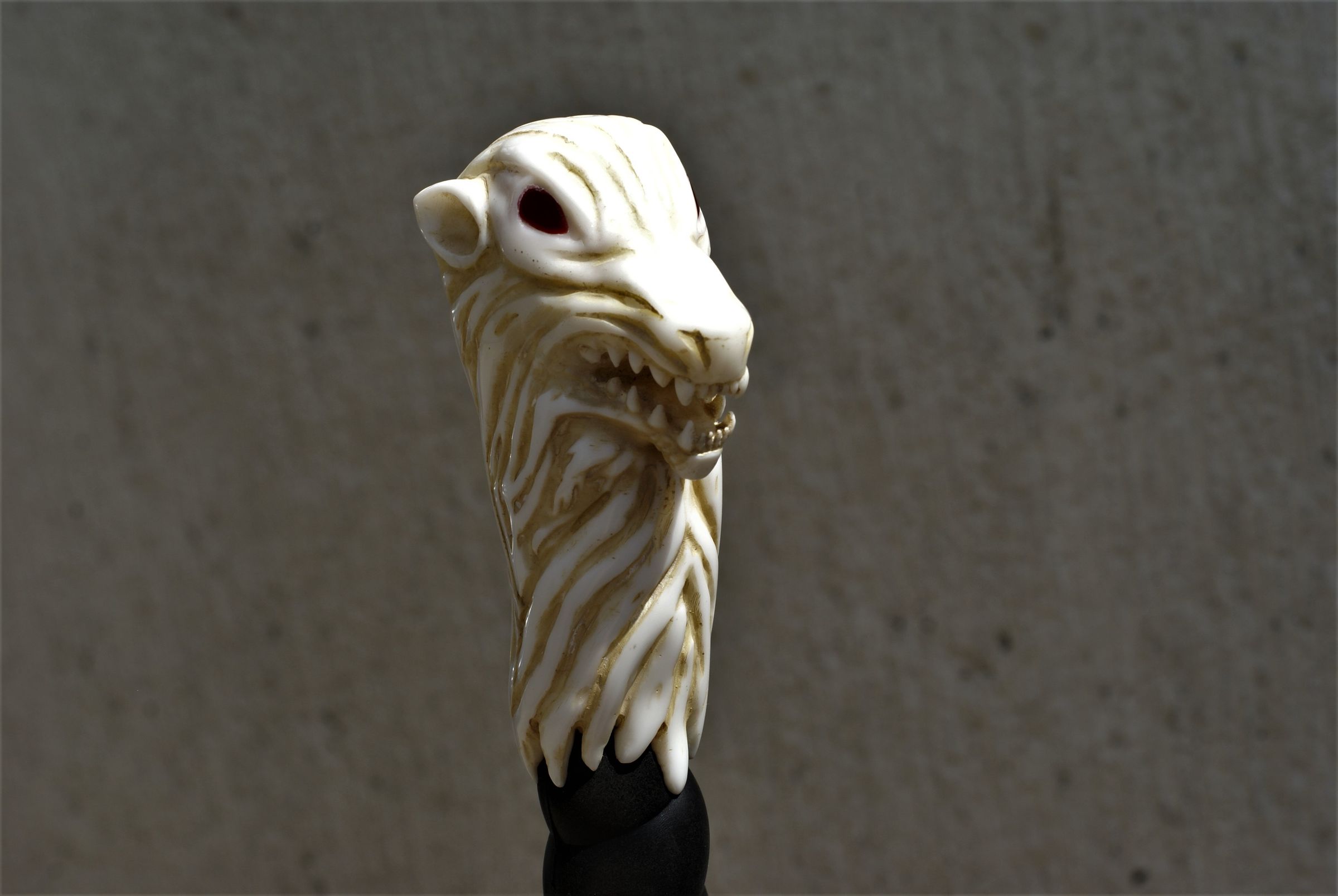 Resin Casting Jon Snow's Longclaw Direwolf Pommel : 15 Steps (with ...