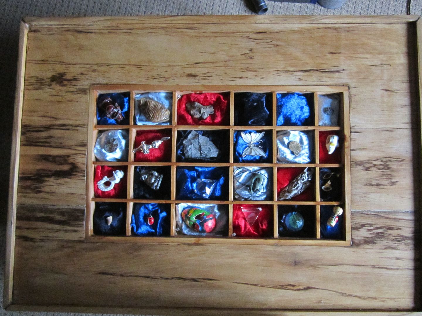 "Shadow Box" - Trinket Display Table : 10 Steps (with Pictures ...