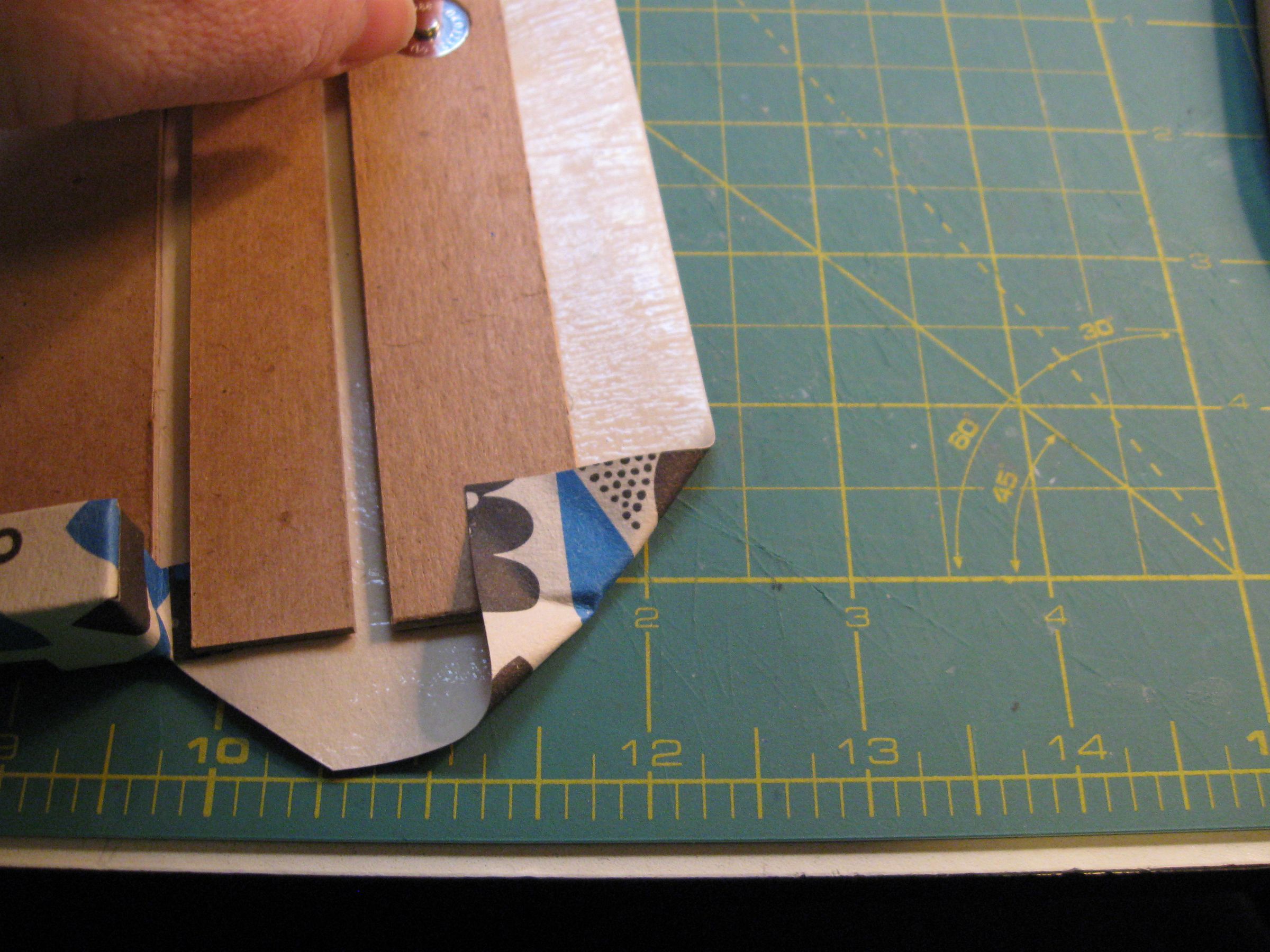 Kindle Cover W/ Magnetic Closure - Instructables