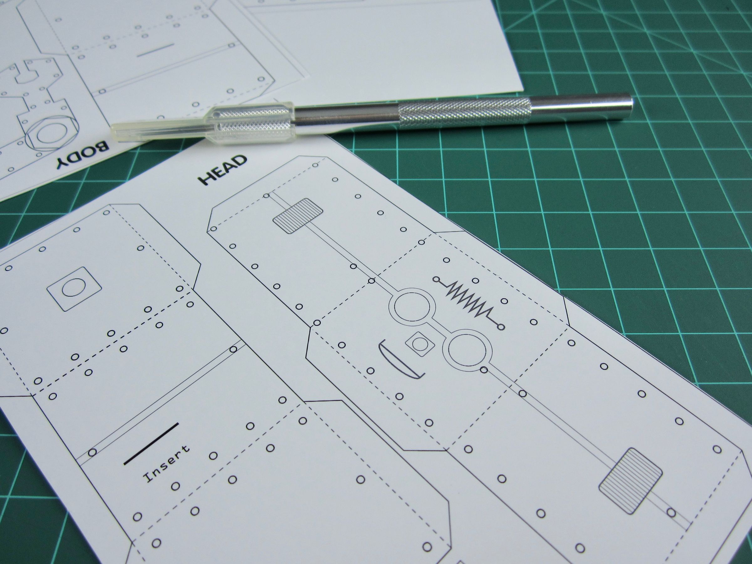Move and Blink Paper Robot : 10 Steps (with Pictures) - Instructables
