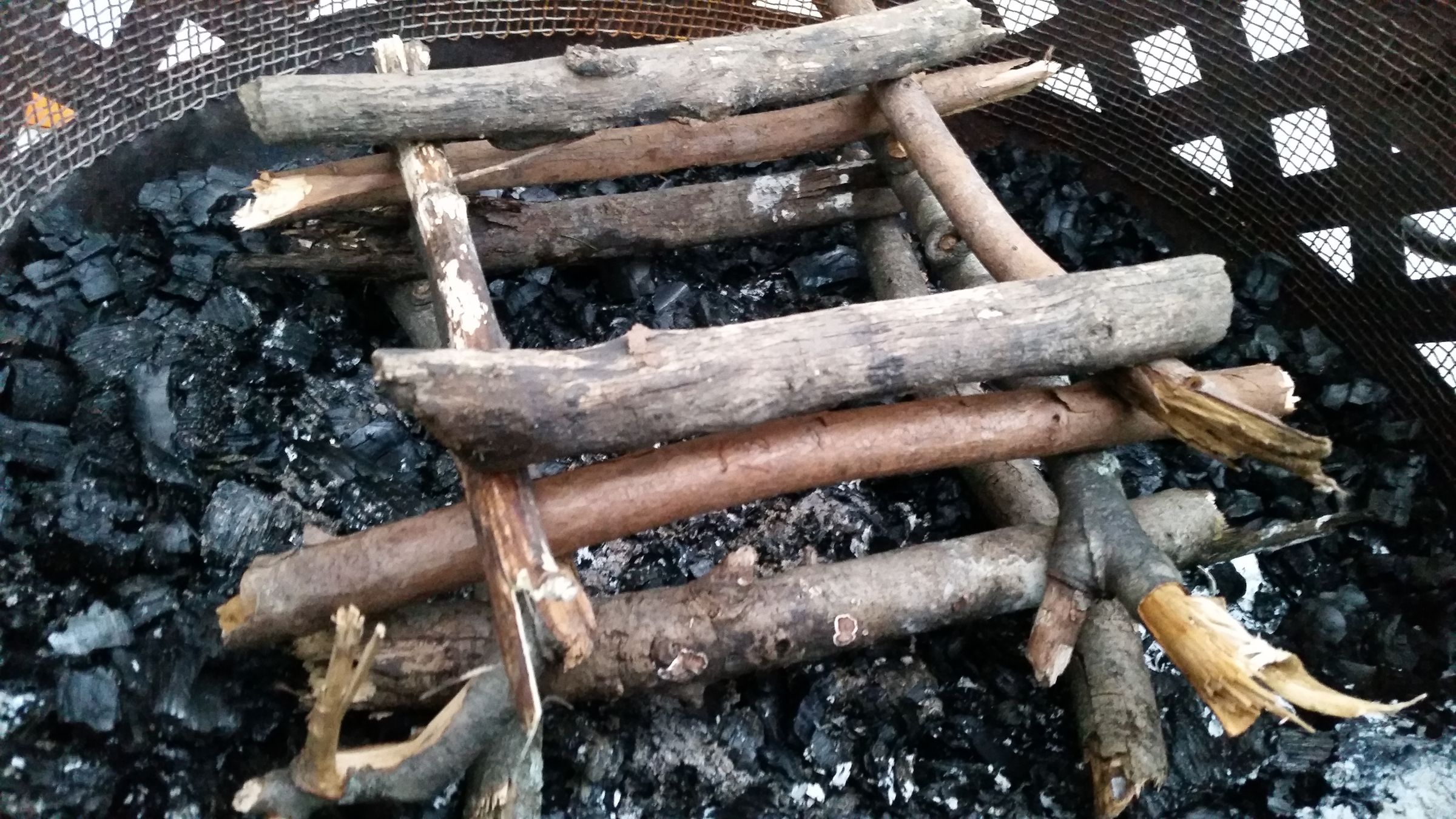Ultimate Outdoor Log Cabin Fire : 9 Steps - Instructables