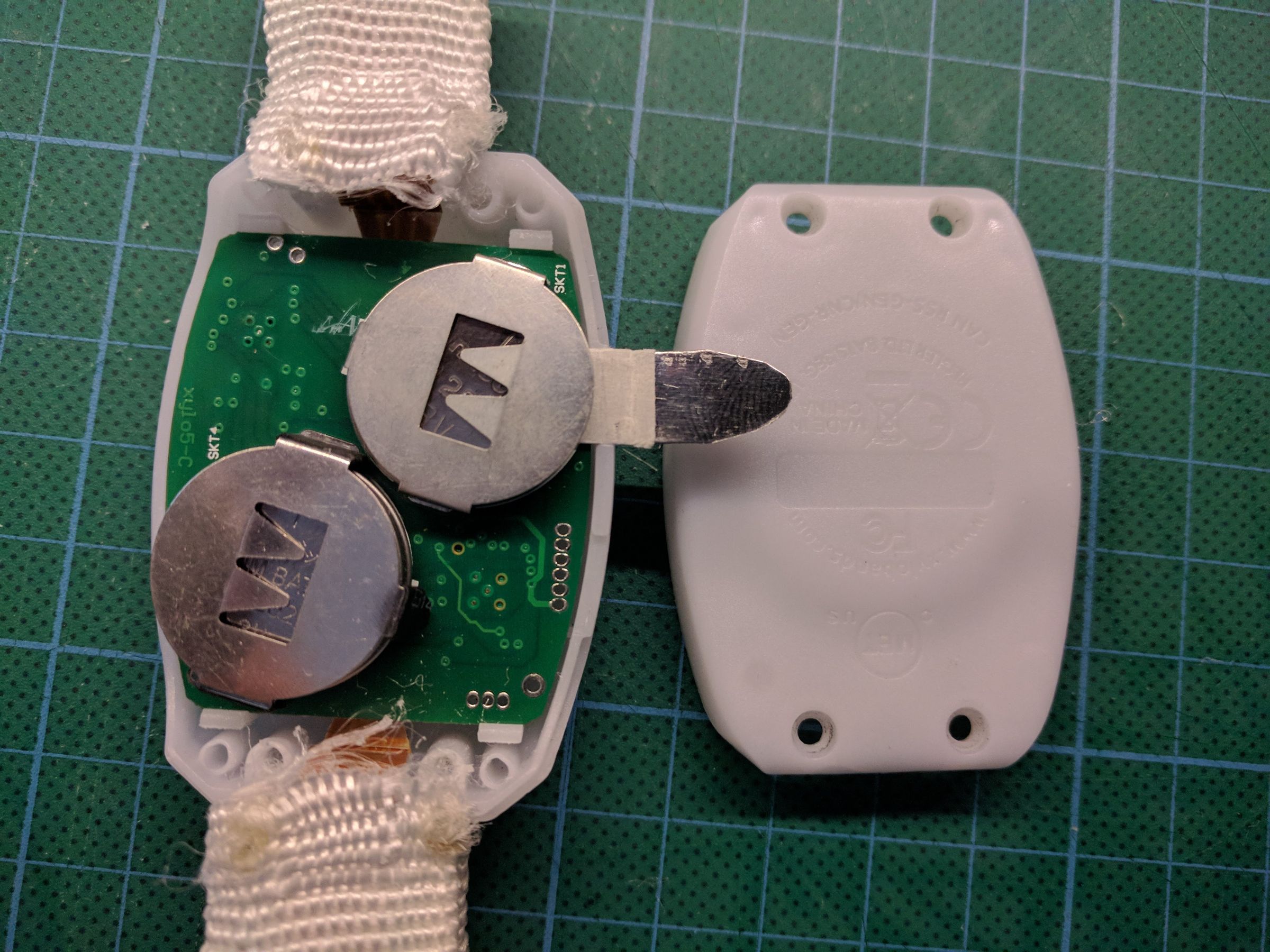 Hacking a Coldplay LED Wristband : 4 Steps (with Pictures) - Instructables