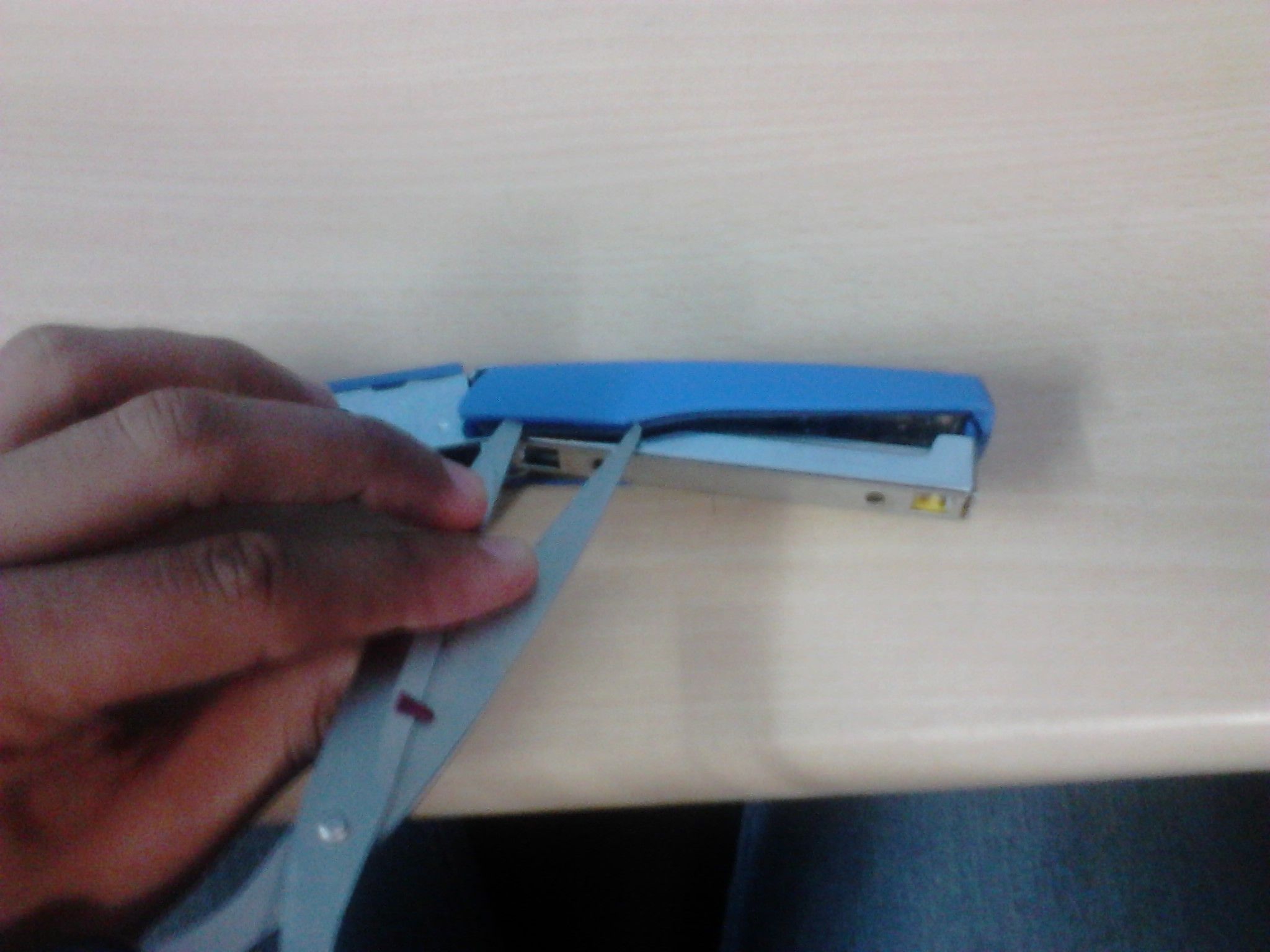 Stapler Gun (Office Supplies) : 6 Steps - Instructables
