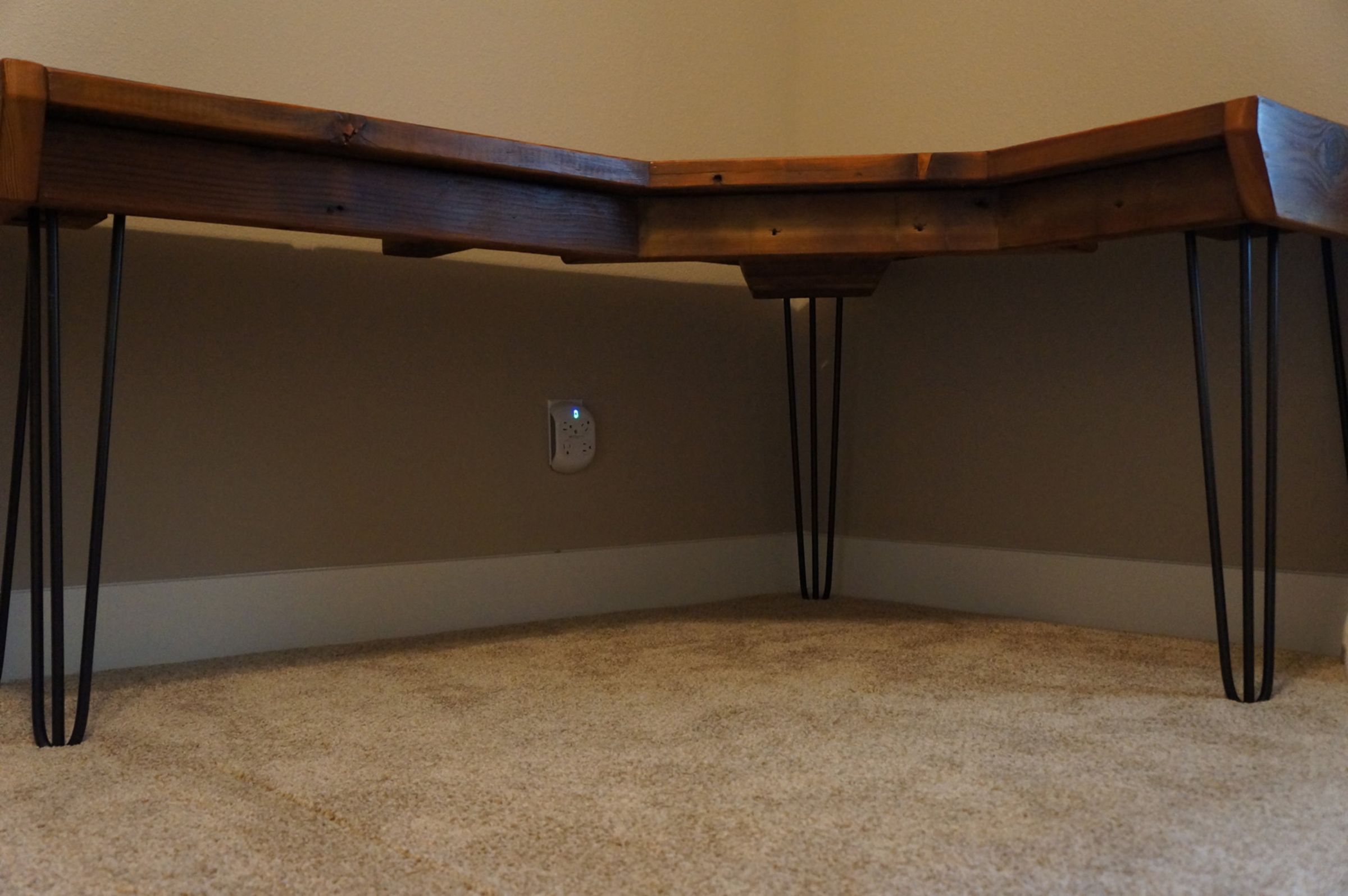 Reclaimed Corner Desk : 23 Steps (with Pictures) - Instructables