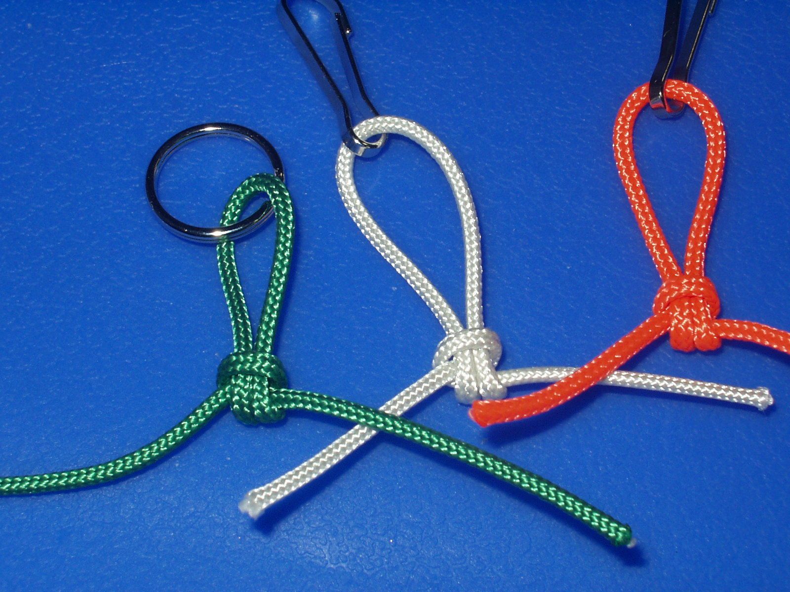 Lark's Head Loop : 5 Steps - Instructables