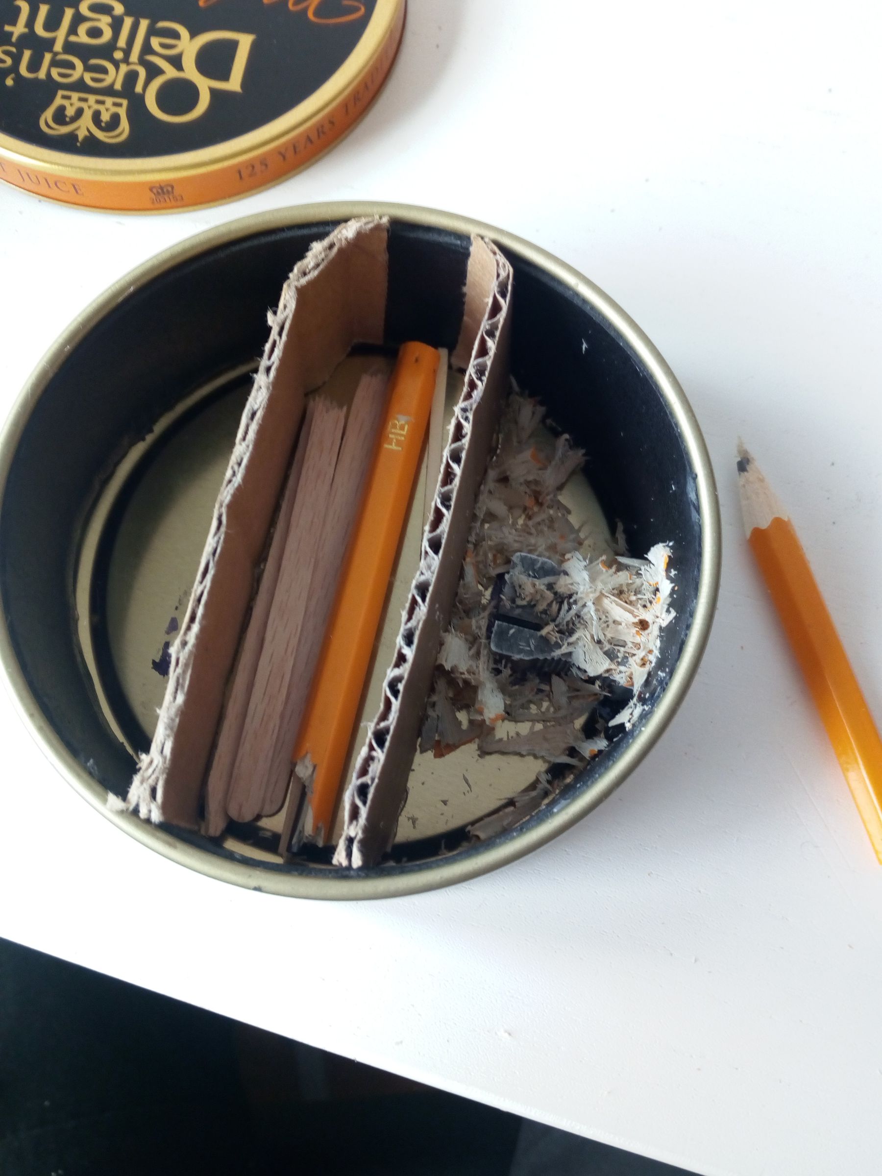 Tinder/Fire Starter Tin : 9 Steps - Instructables