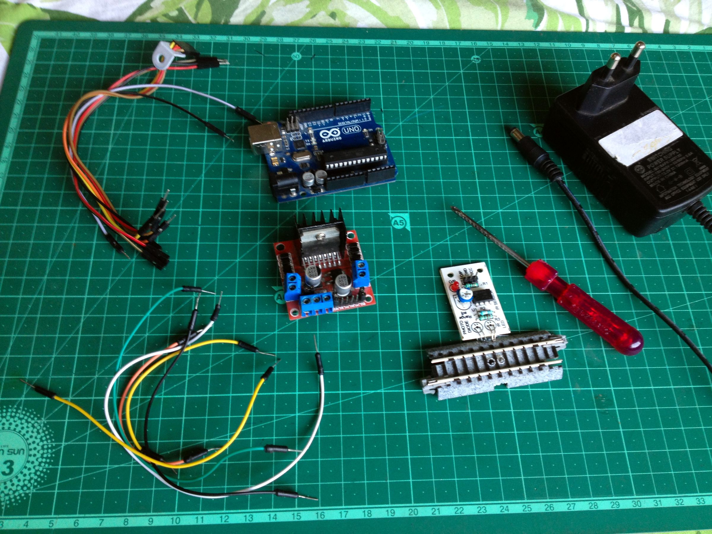 Model Railway Layout With Automated Siding : 13 Steps (with Pictures ...