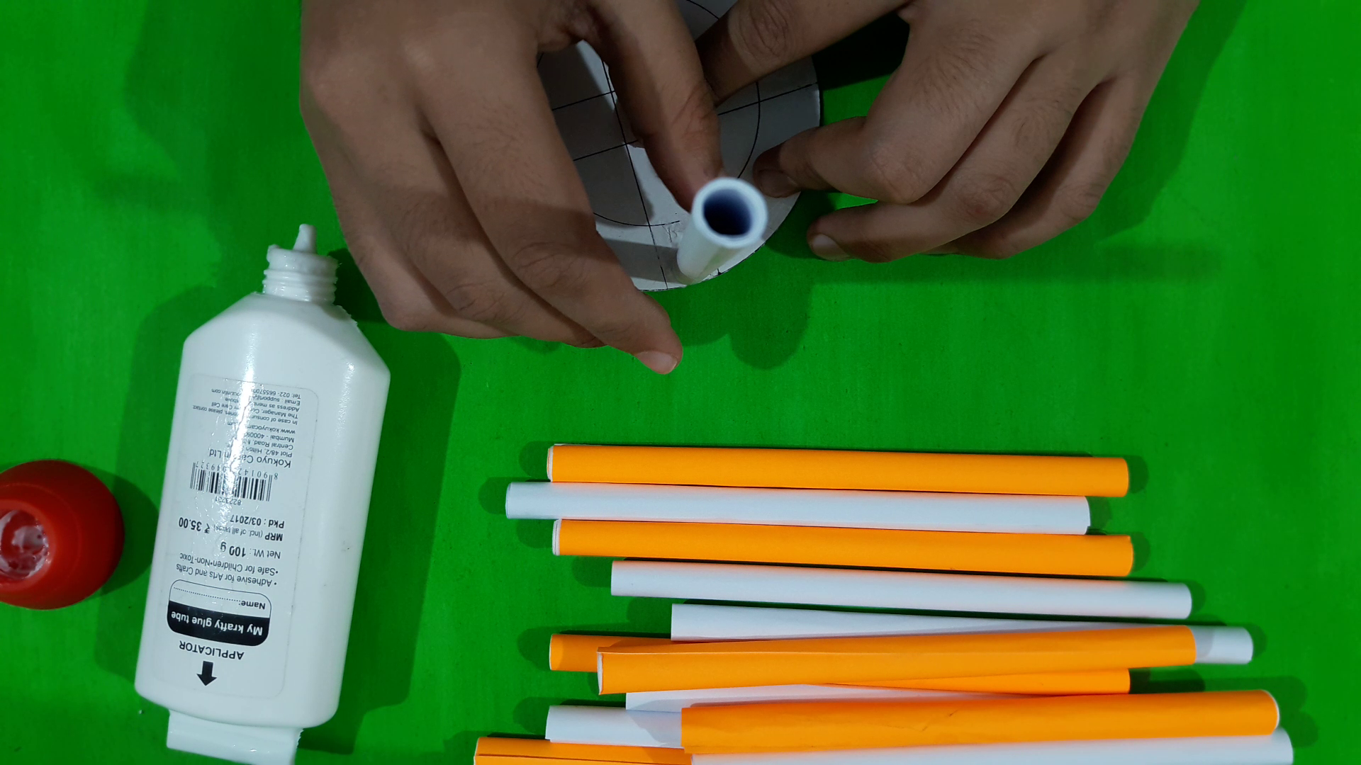 SIMPLE PAPER PEN STAND : 5 Steps - Instructables