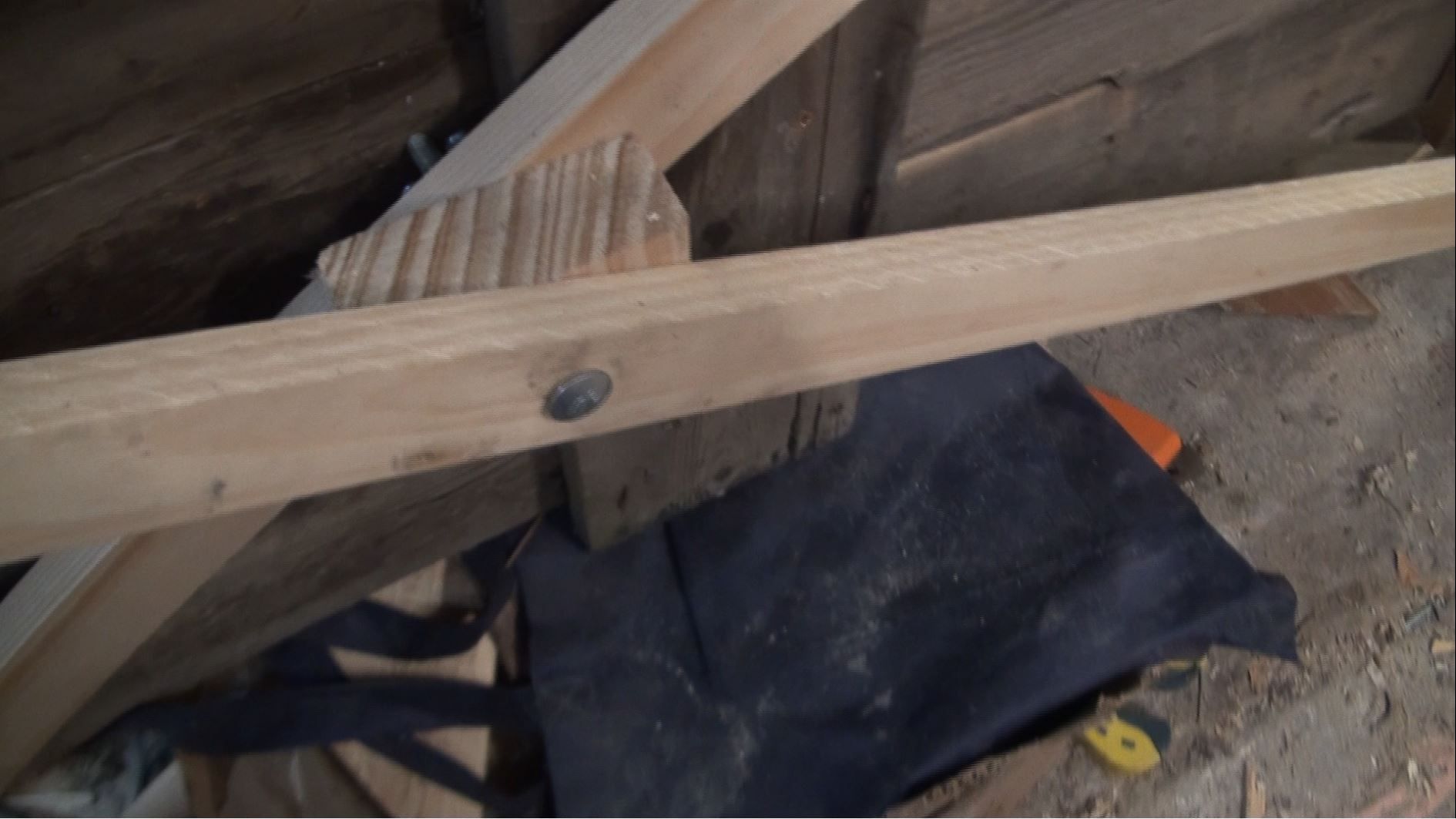 Reclaimed Garage Door Bench Table : 8 Steps (with Pictures) - Instructables