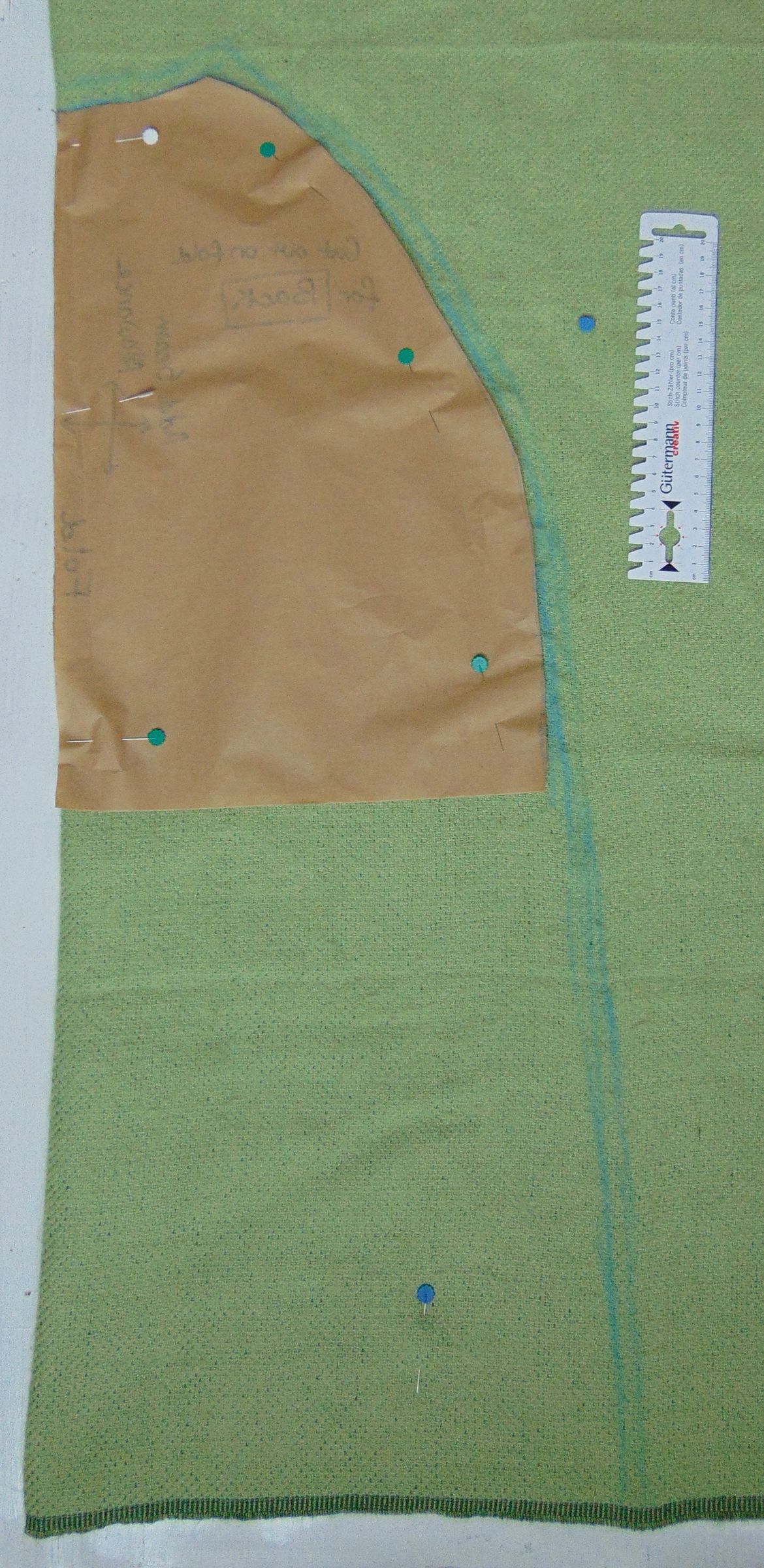 Warm Cloak From an Old Blanket : 12 Steps (with Pictures) - Instructables