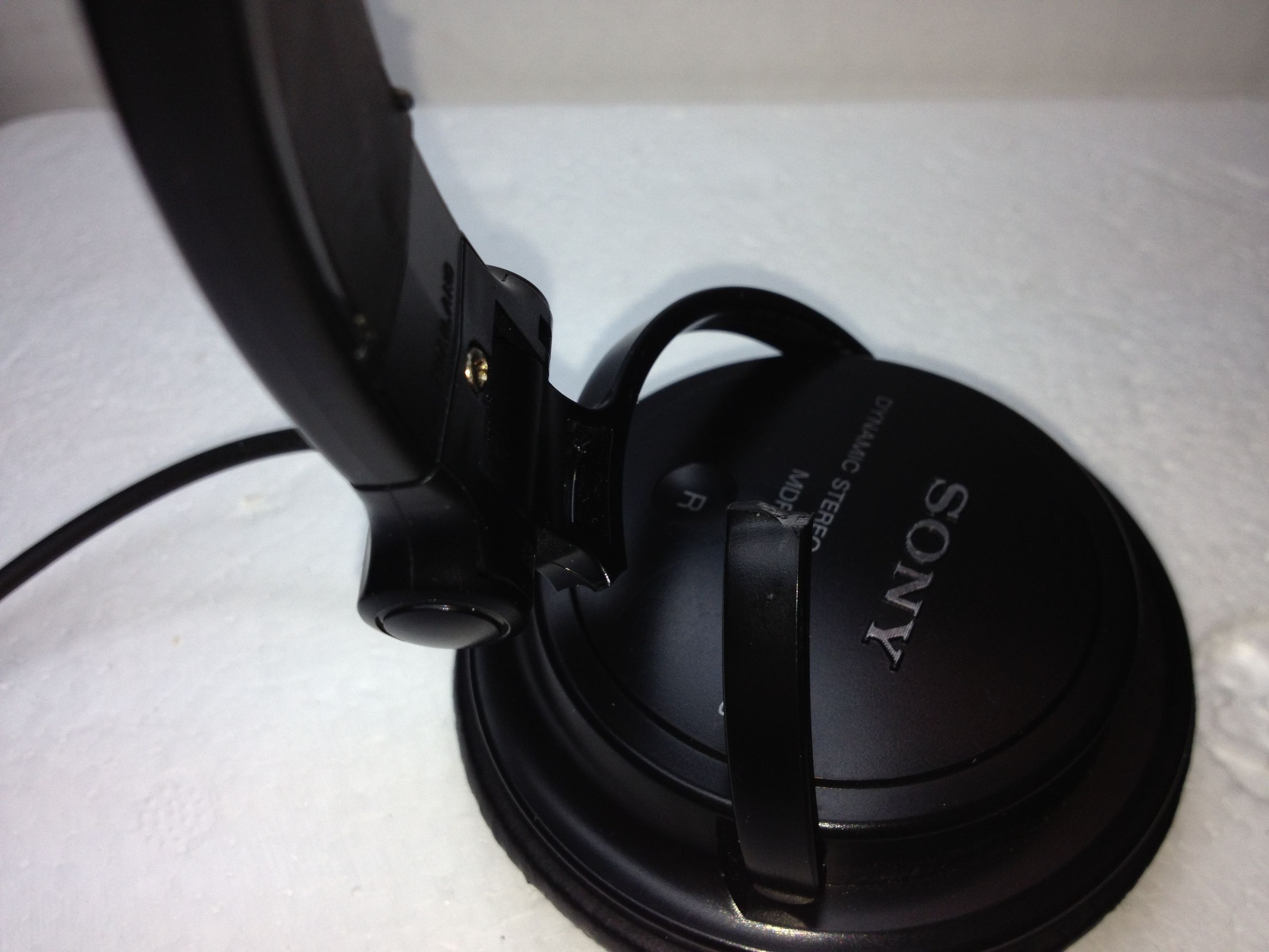 Repair Broken Headphones : 5 Steps - Instructables