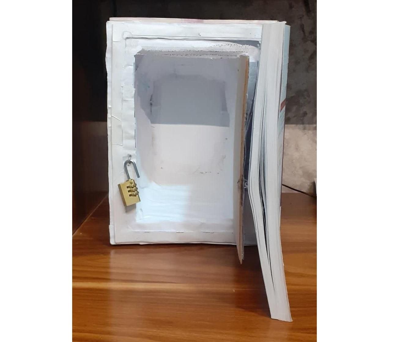 A Hidden Place in the Heart of the Books in the Bookcase : 7 Steps ...