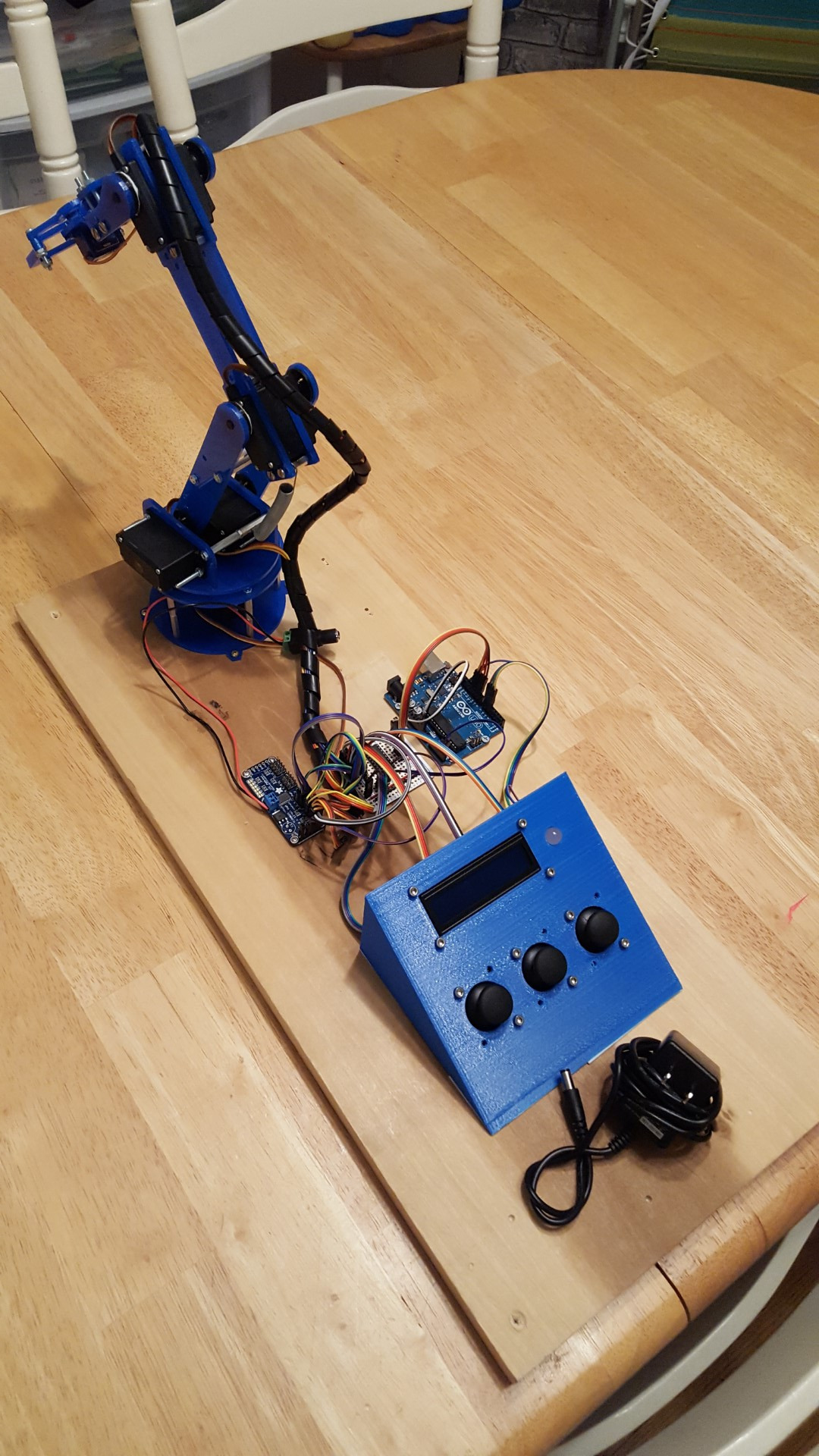 Arduino Controlled Robotic Arm W/ 6 Degrees of Freedom : 5 Steps (with ...