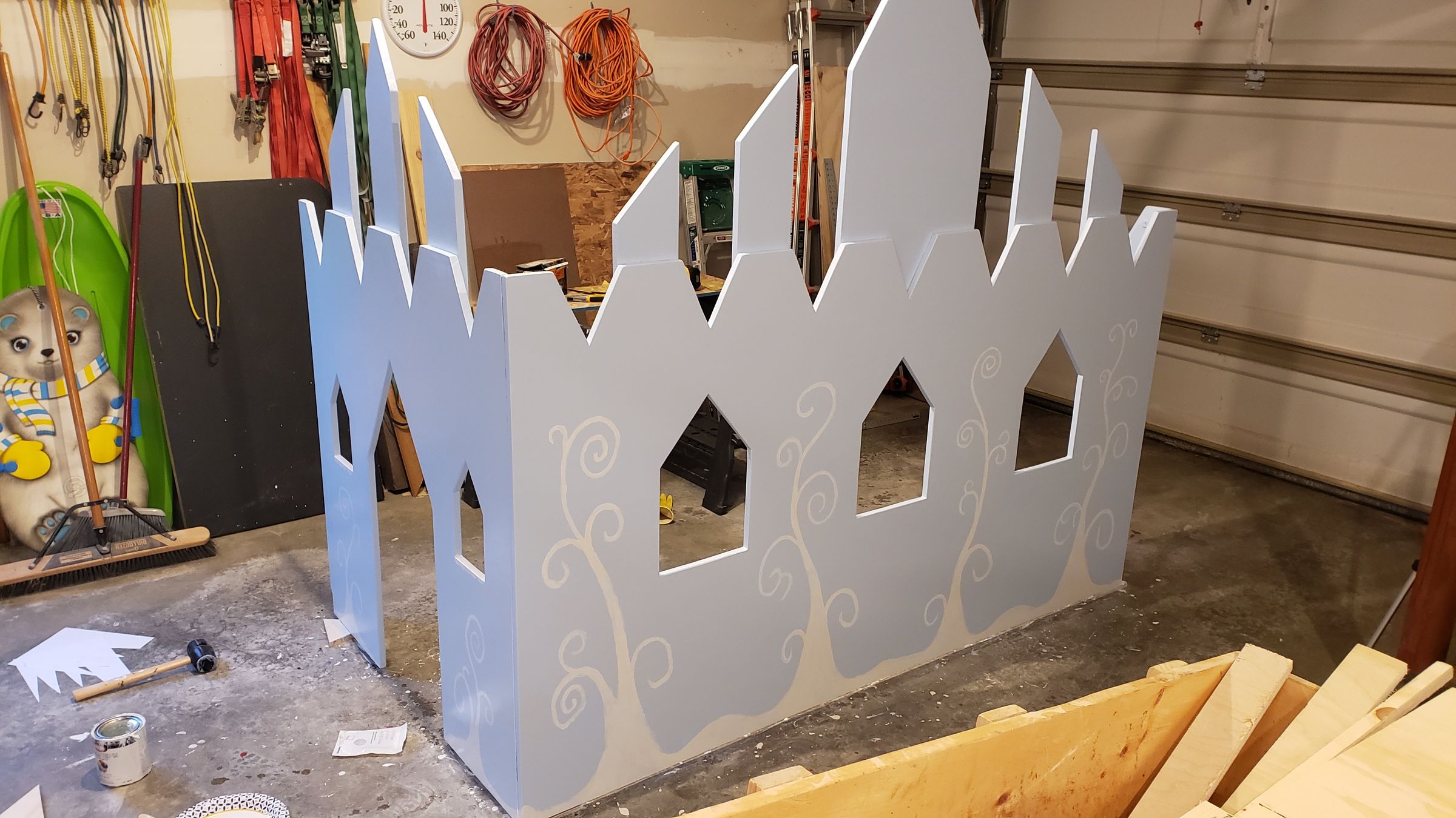 Under-the-Stairs Elsa Ice Castle : 13 Steps (with Pictures) - Instructables