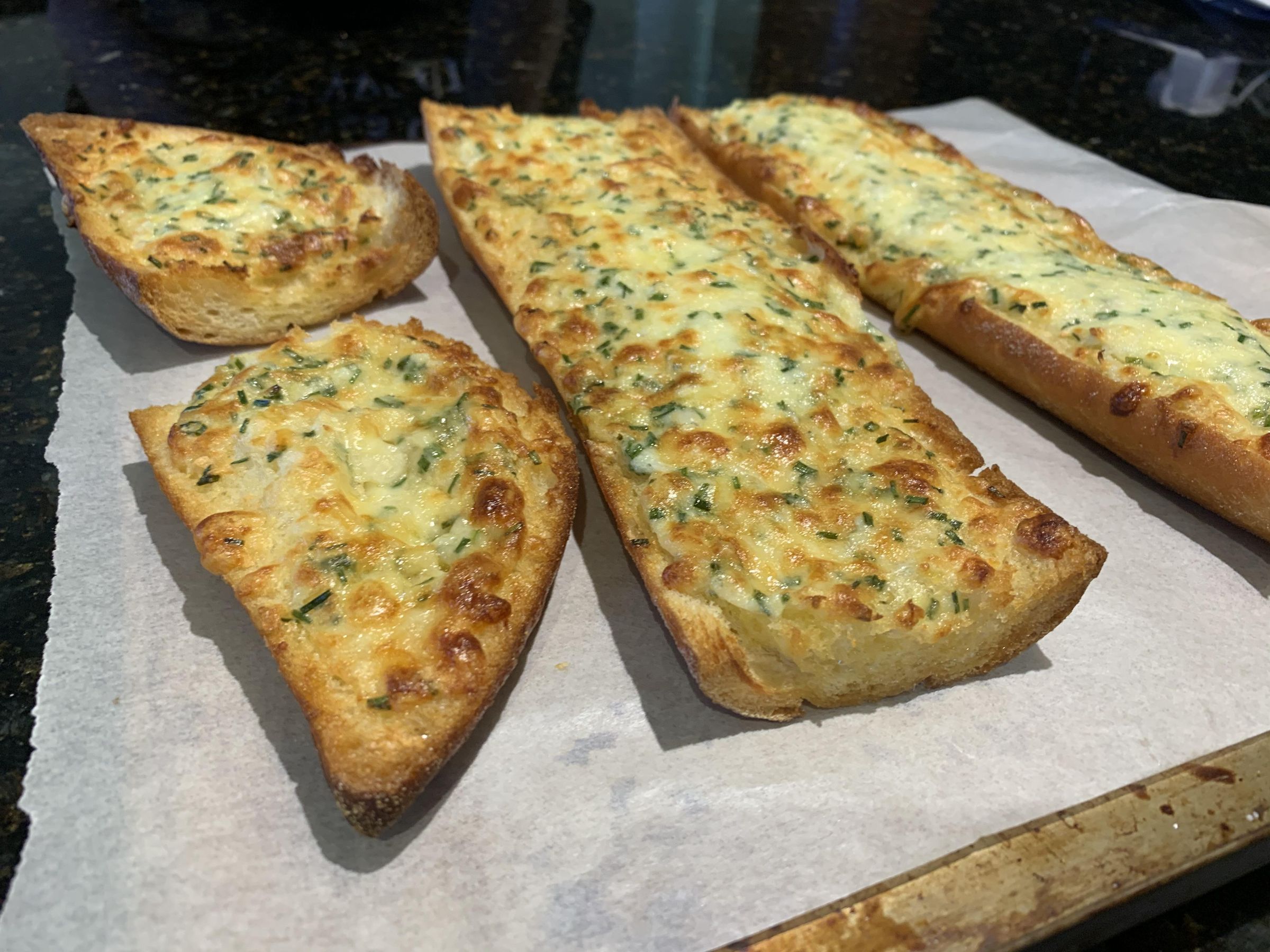 Delicious Cheesy Garlic Bread : 5 Steps (with Pictures) - Instructables